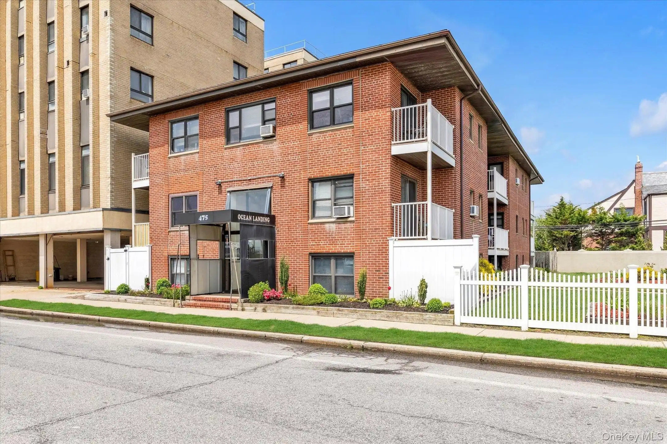 475 W Broadway #G4 - Long Beach, NY 11561 | ApartmentGuide.com