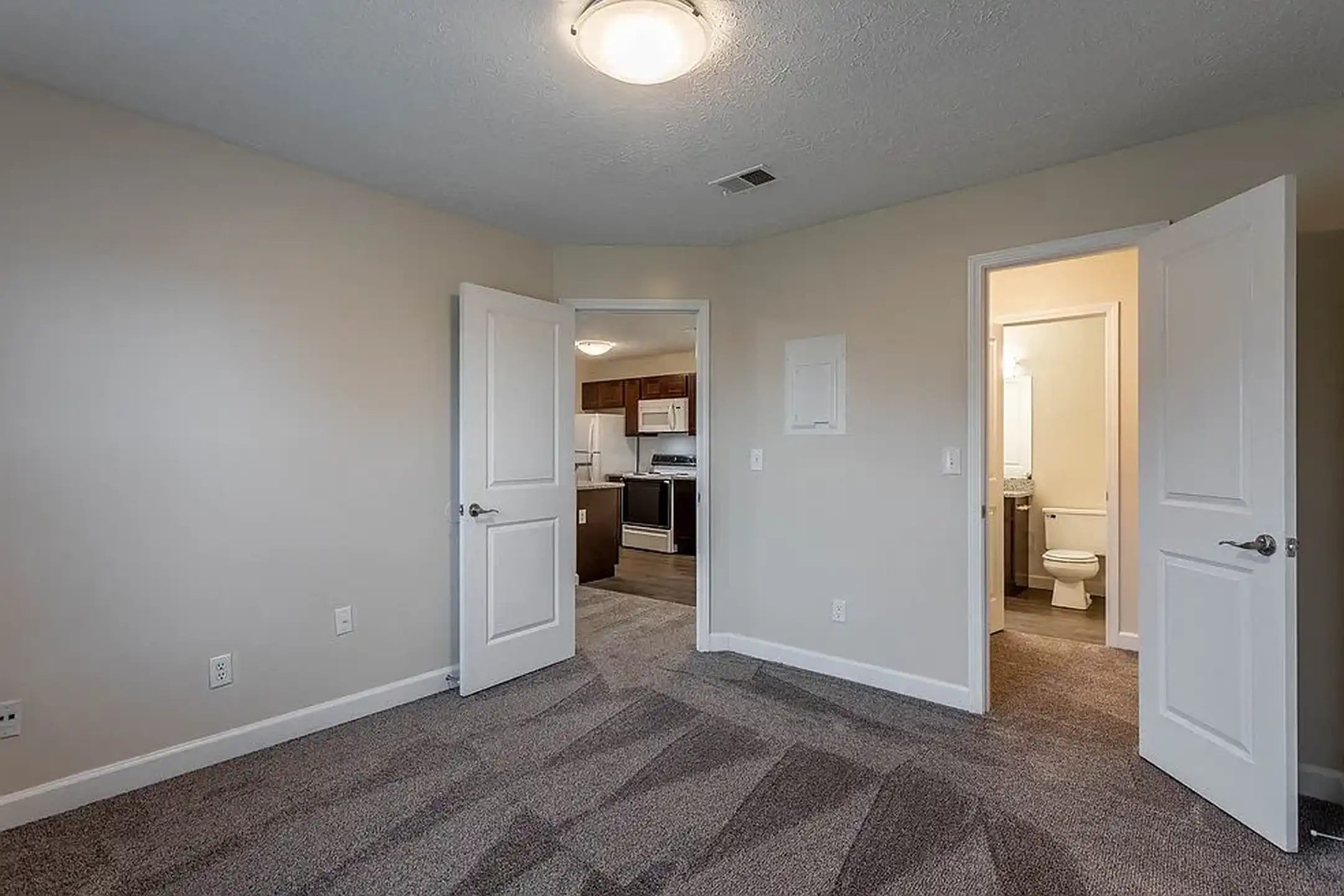 Bayside Apartment Homes - Hilliard, OH 43026 | ApartmentGuide.com