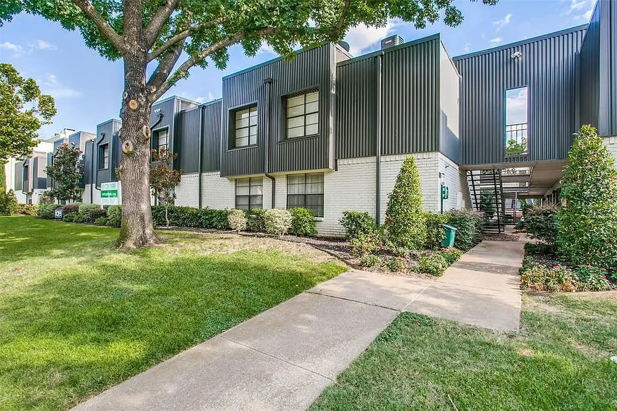 Newton Park - Dallas, TX 75219 | ApartmentGuide.com