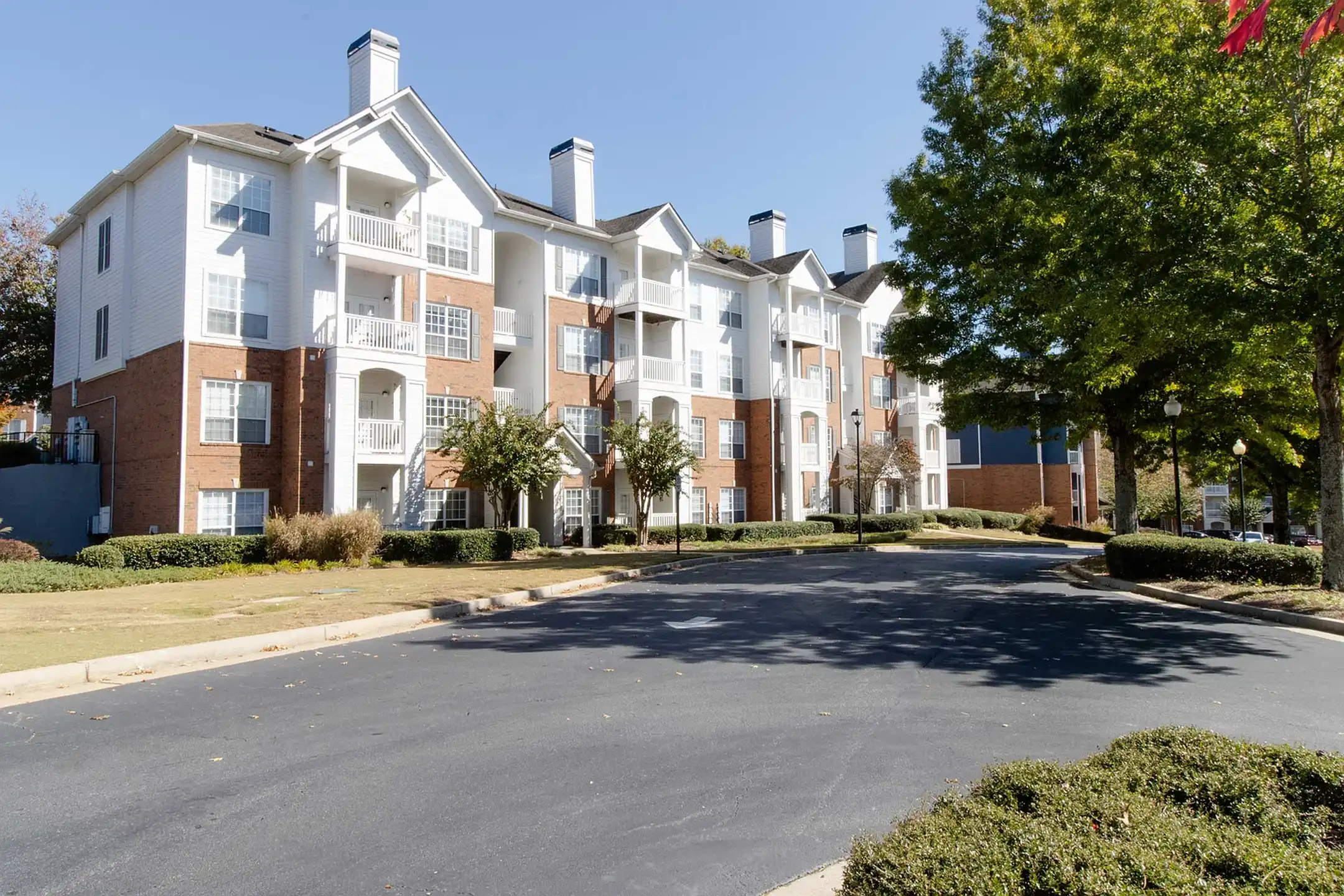 Exciting The Crest At Sugarloaf Apartments Photos