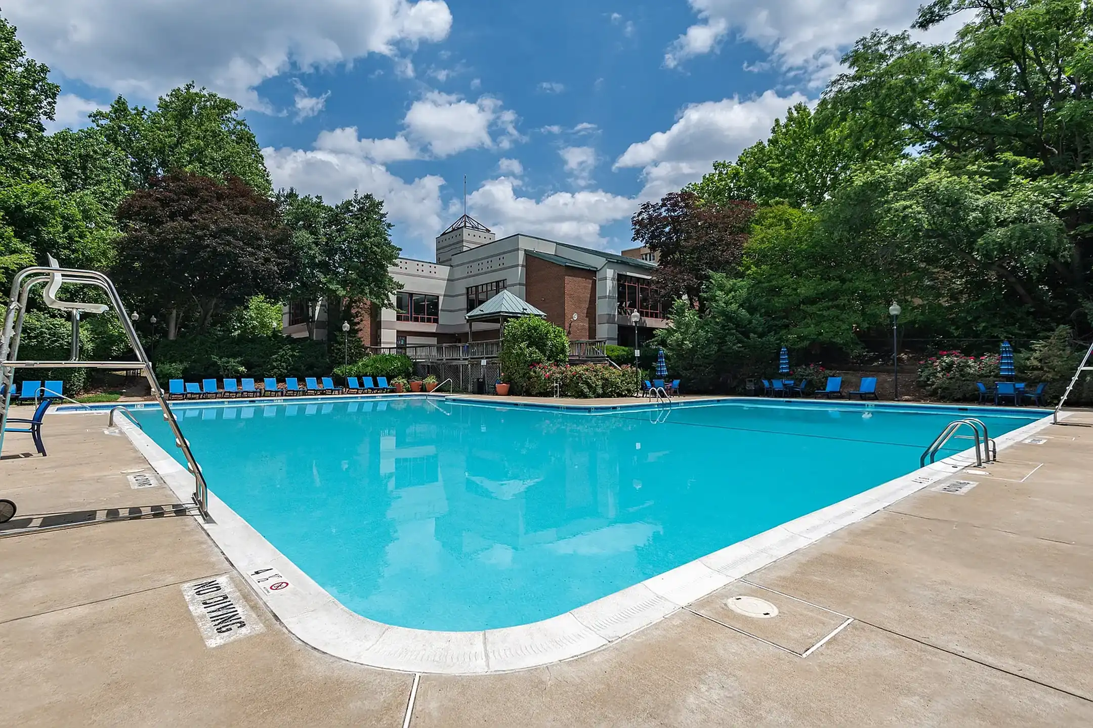 Stoneridge at Mark Center Apartment Homes - Alexandria, VA 22311 ...