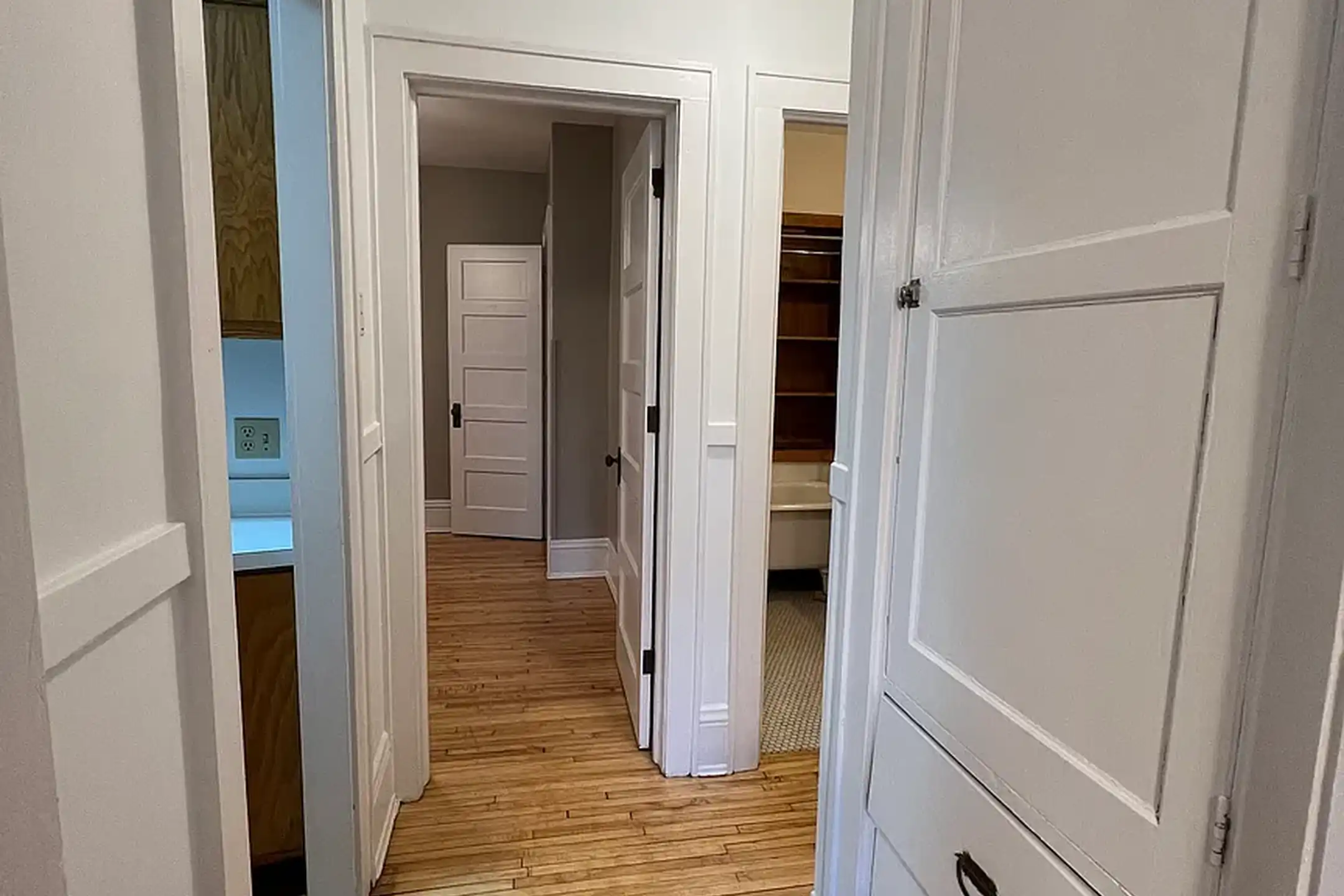 Stevens Square Apartments - Minneapolis, MN 55403 | ApartmentGuide.com