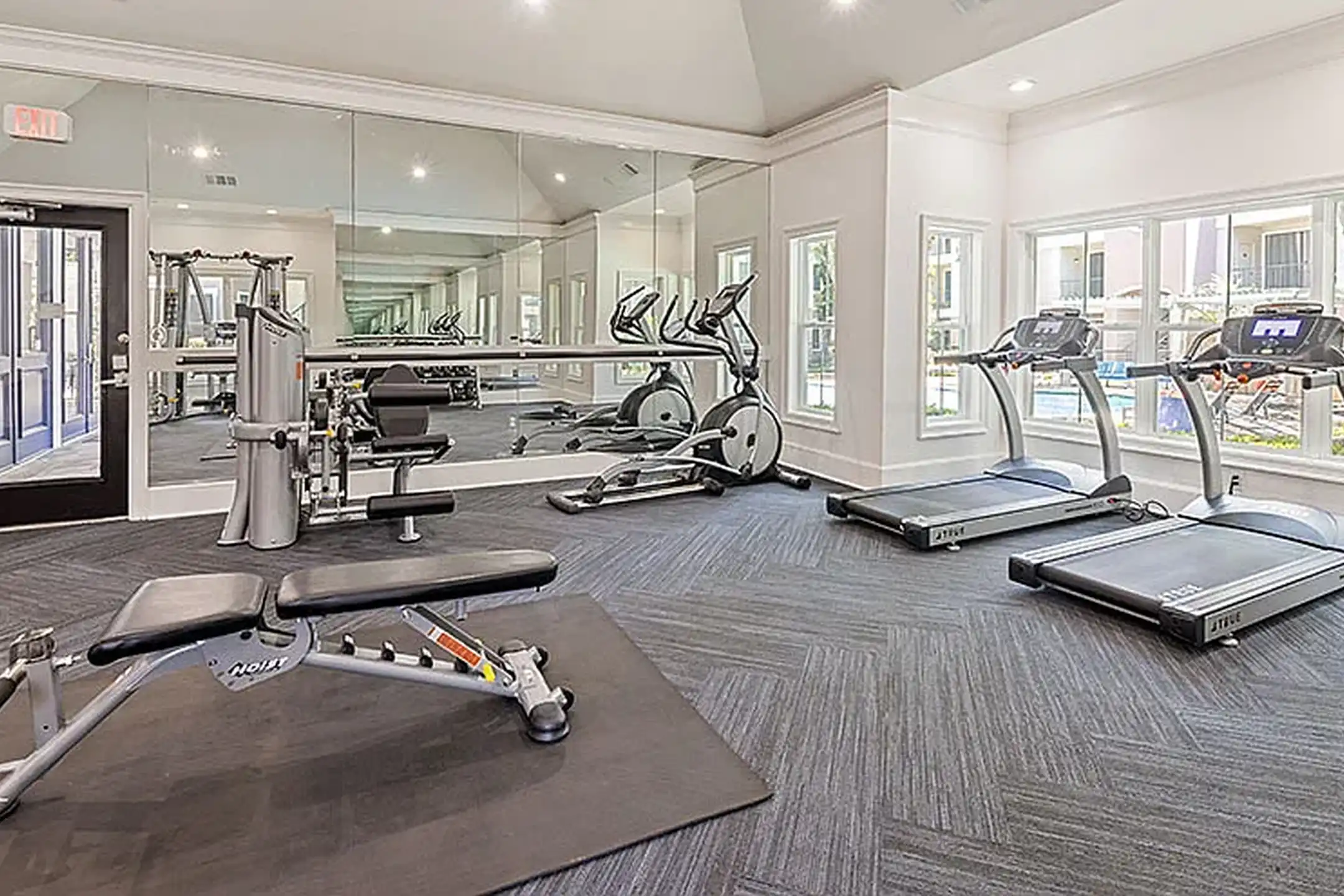Atera Apartments - Dallas, TX 75219 | ApartmentGuide.com