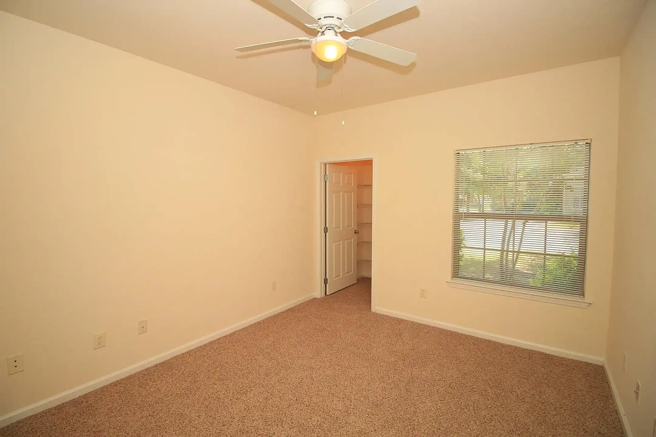 Oxford at Tech Ridge - Austin, TX 78753 | ApartmentGuide.com