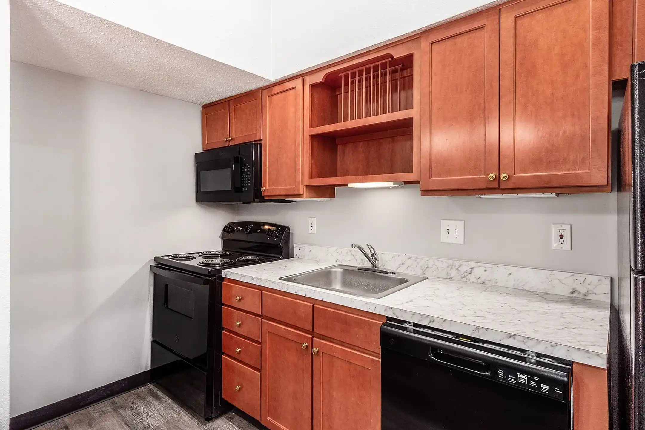 ReVi Columbus East - Columbus, OH 43232 | ApartmentGuide.com