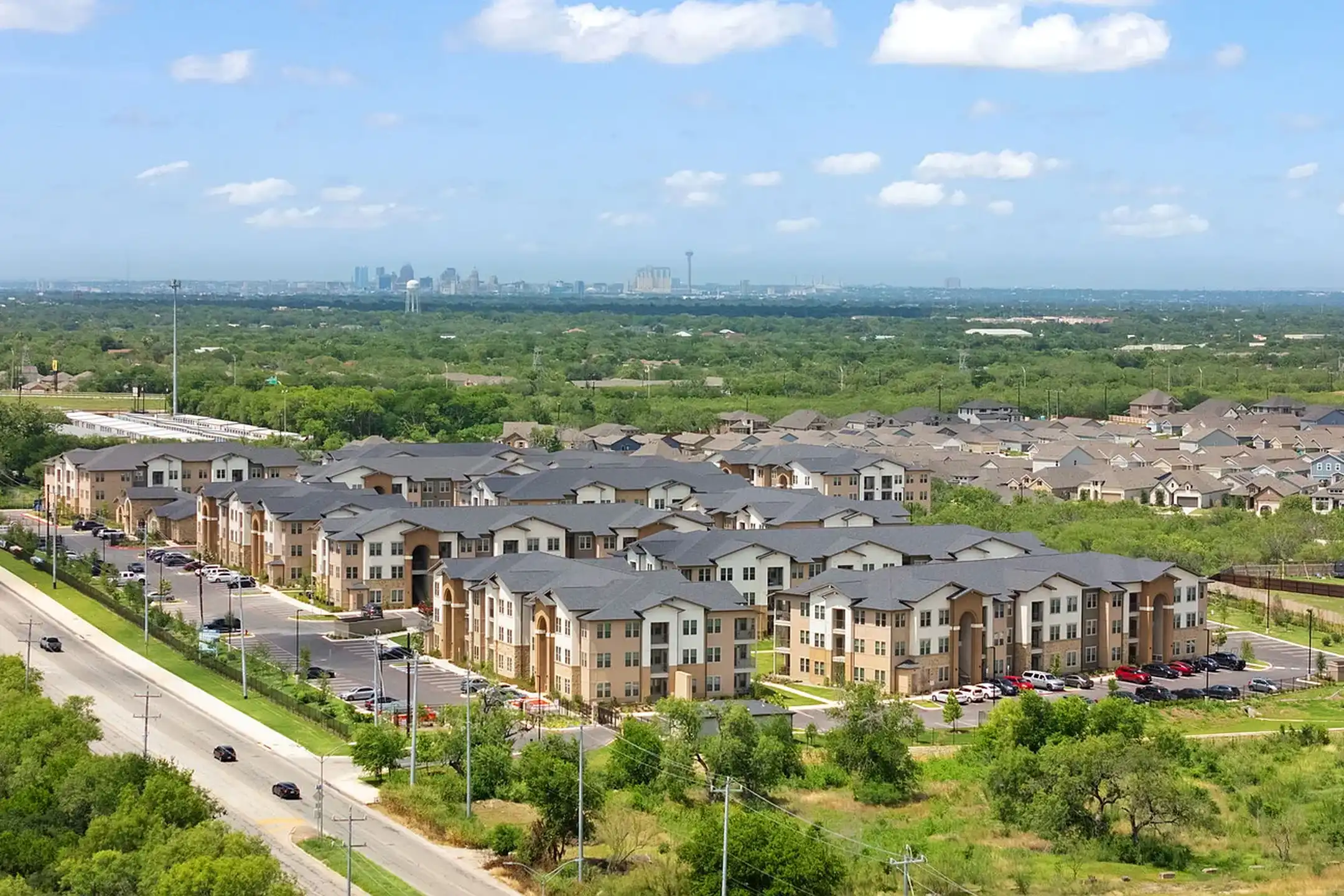 Los Arcos at Vida - San Antonio, TX 78224 | ApartmentGuide.com