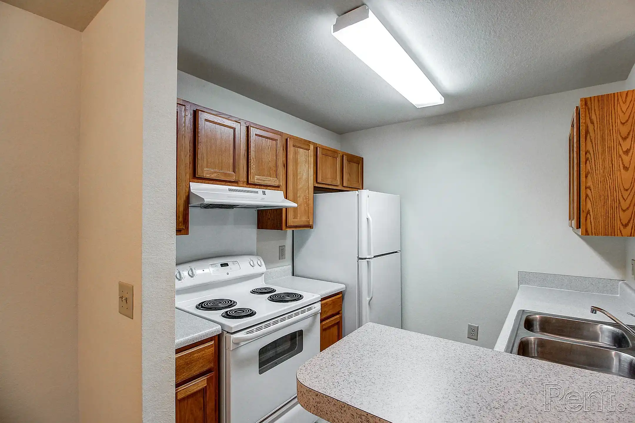 Hallmark at Oak Ridge Apartments - Oak Ridge, TN 37830 | ApartmentGuide.com