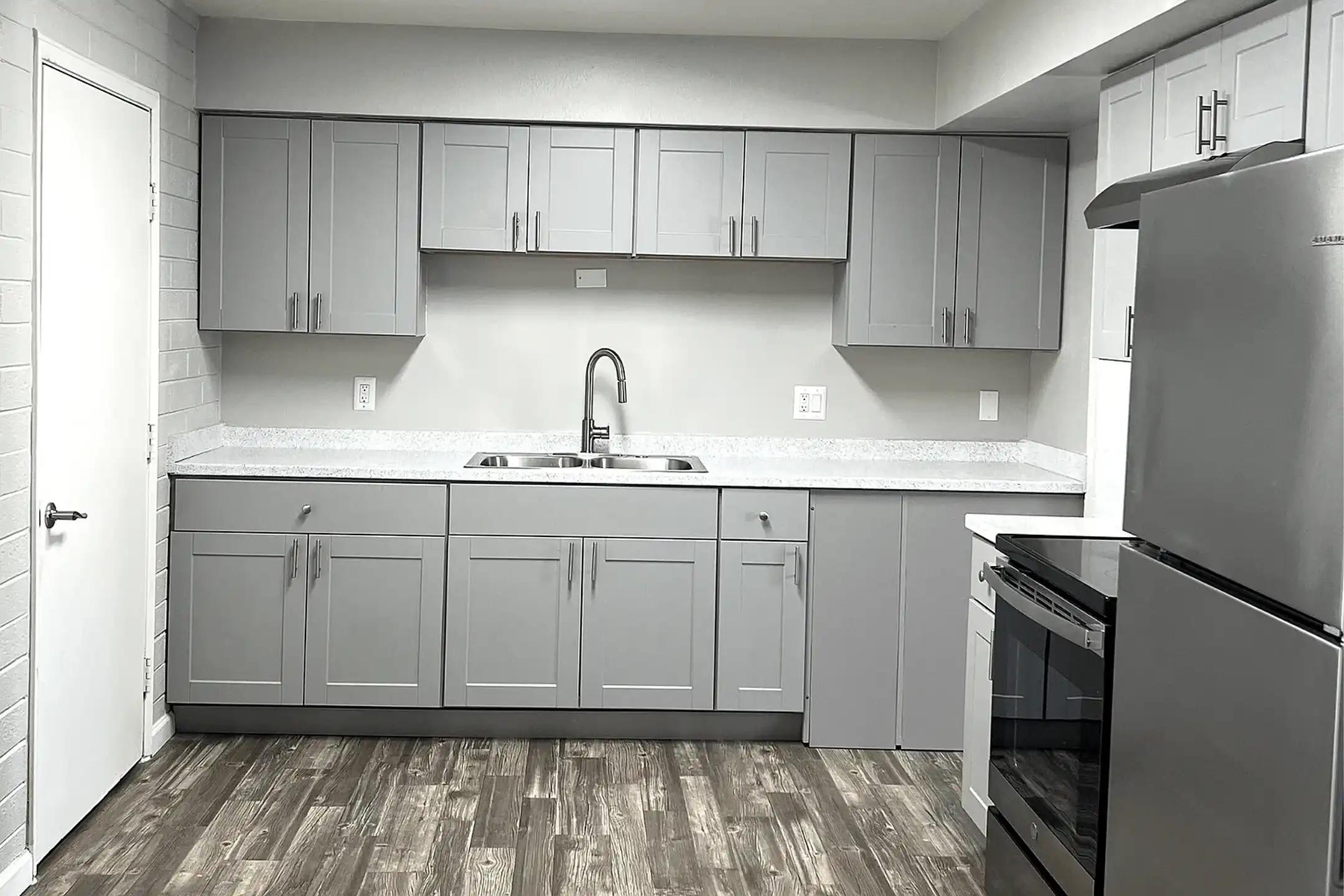 Palm Square - Phoenix, AZ 85015 | ApartmentGuide.com