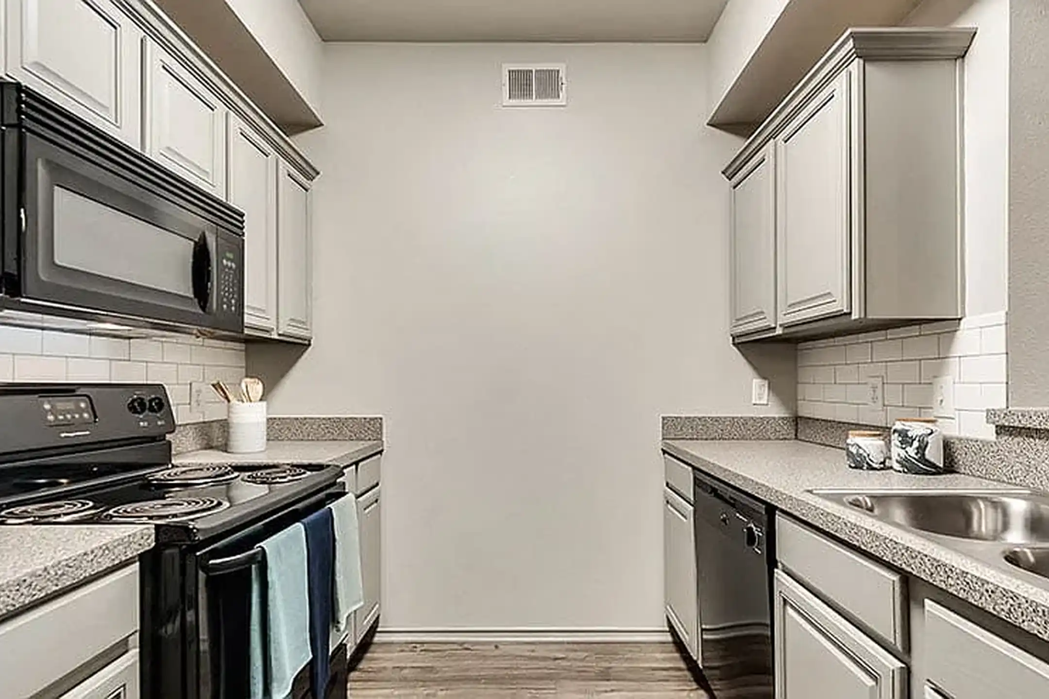 Magnolia View Apartments - Midlothian, TX 76065 | ApartmentGuide.com
