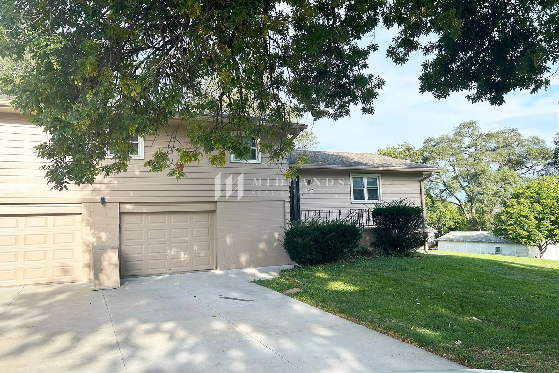 2612 S 61st Ave - Omaha, NE 68106 | ApartmentGuide.com
