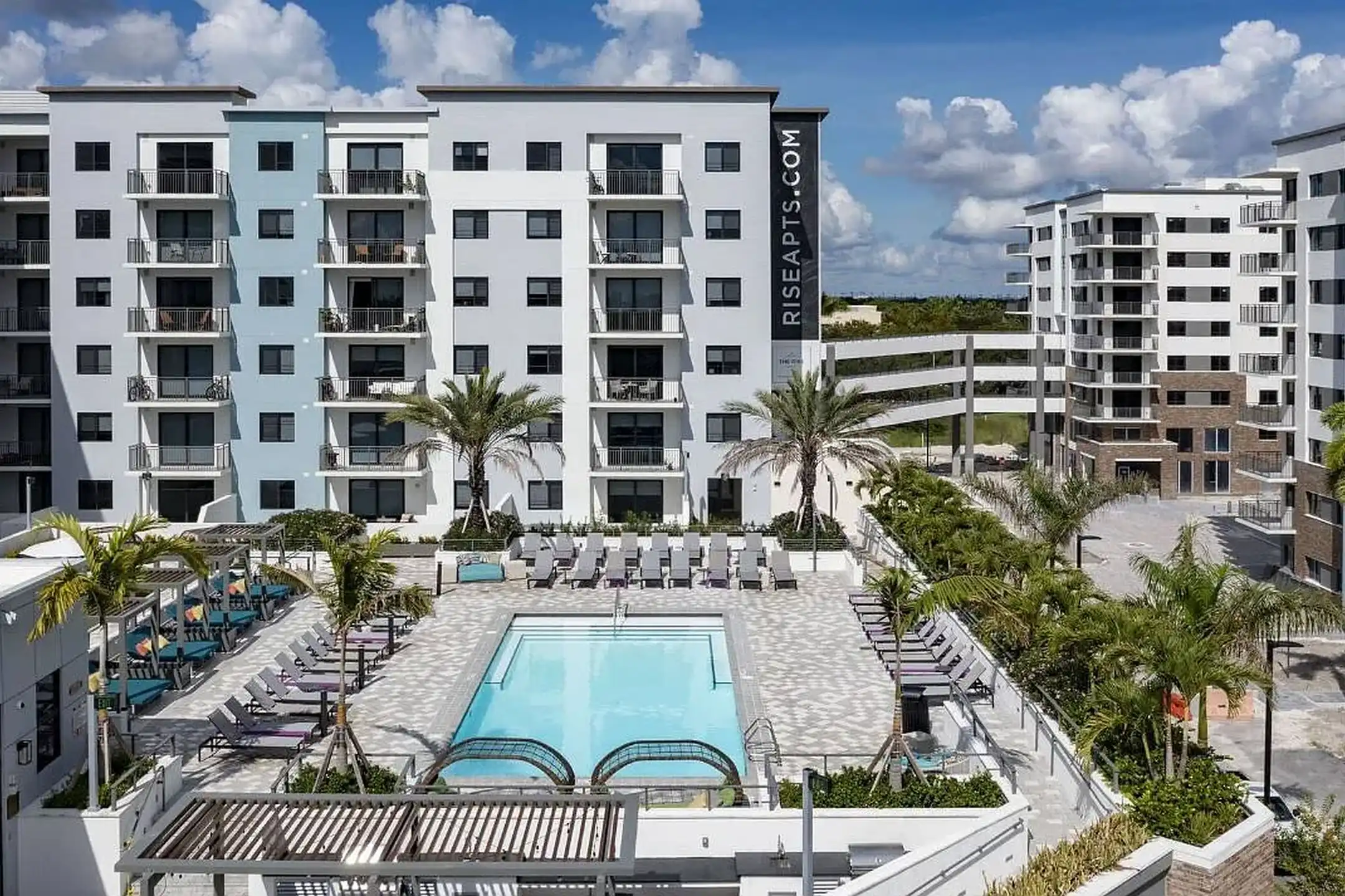 The Rise at Plantation Walk - Plantation, FL 33324 | ApartmentGuide.com