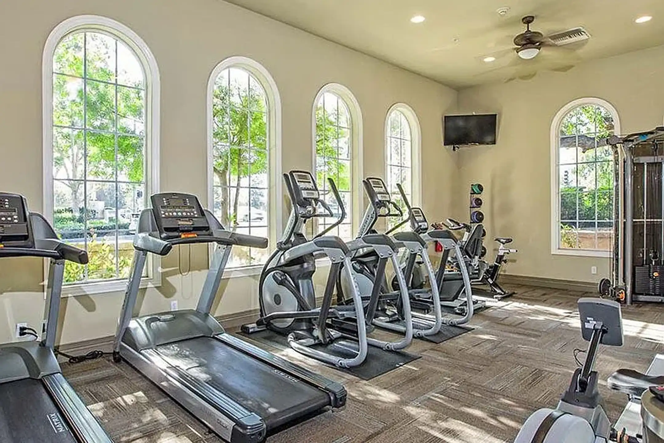 Hidden Valley - Simi Valley, CA 93063 | ApartmentGuide.com