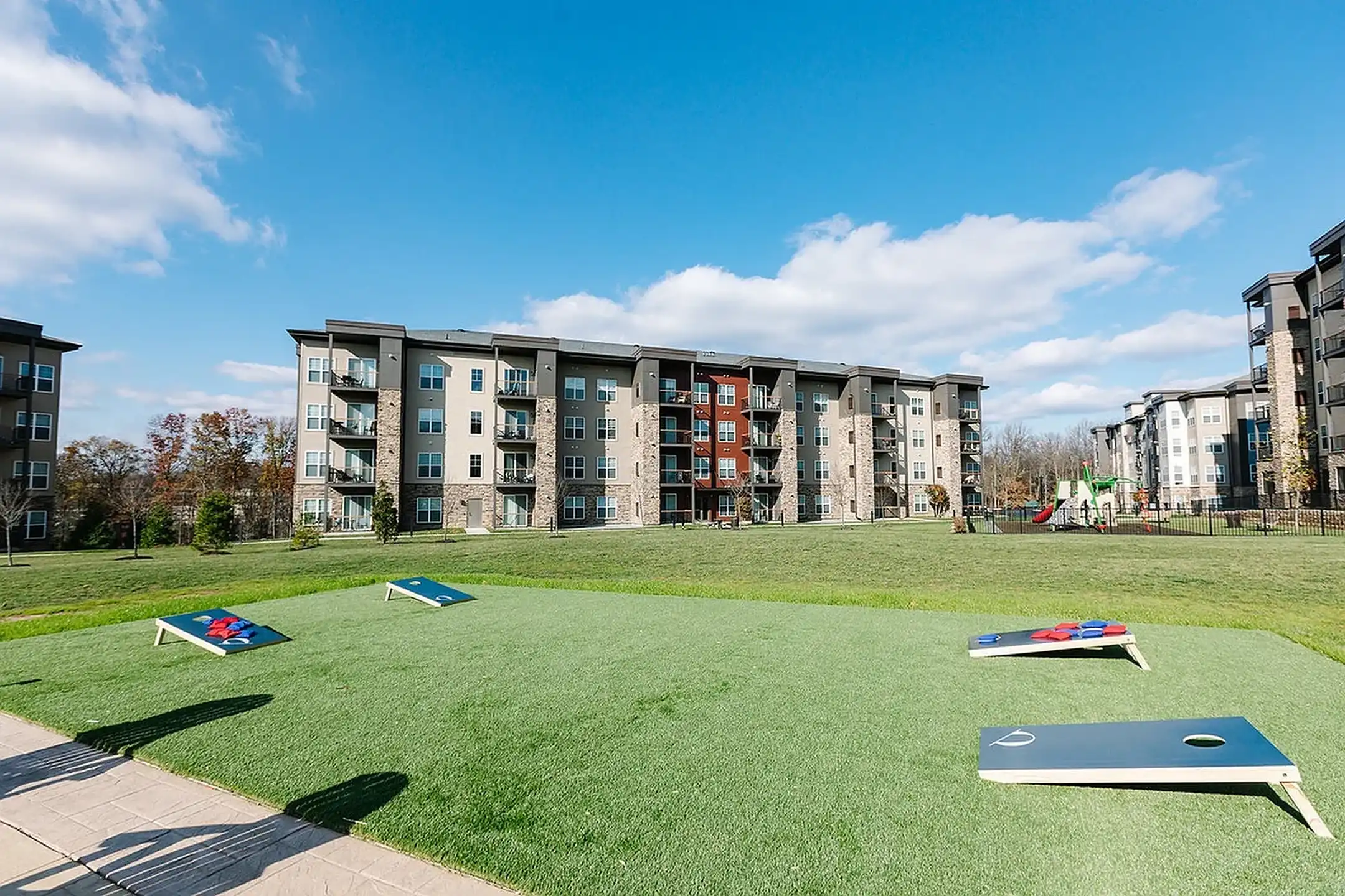 Overlook at Franklin Square - Baltimore, MD 21237 | ApartmentGuide.com