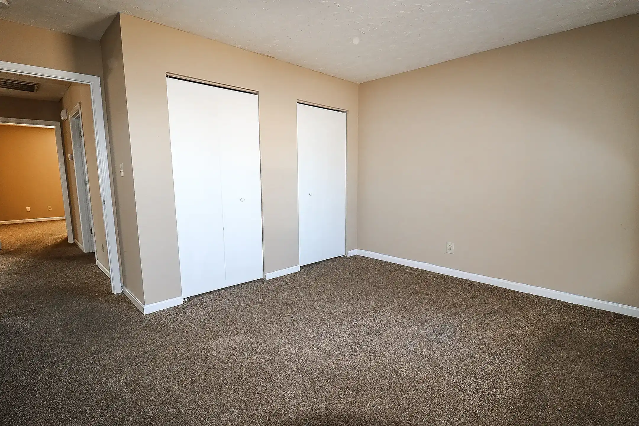 Ashley Square Duplexes - Jeffersonville, IN 47130 | ApartmentGuide.com