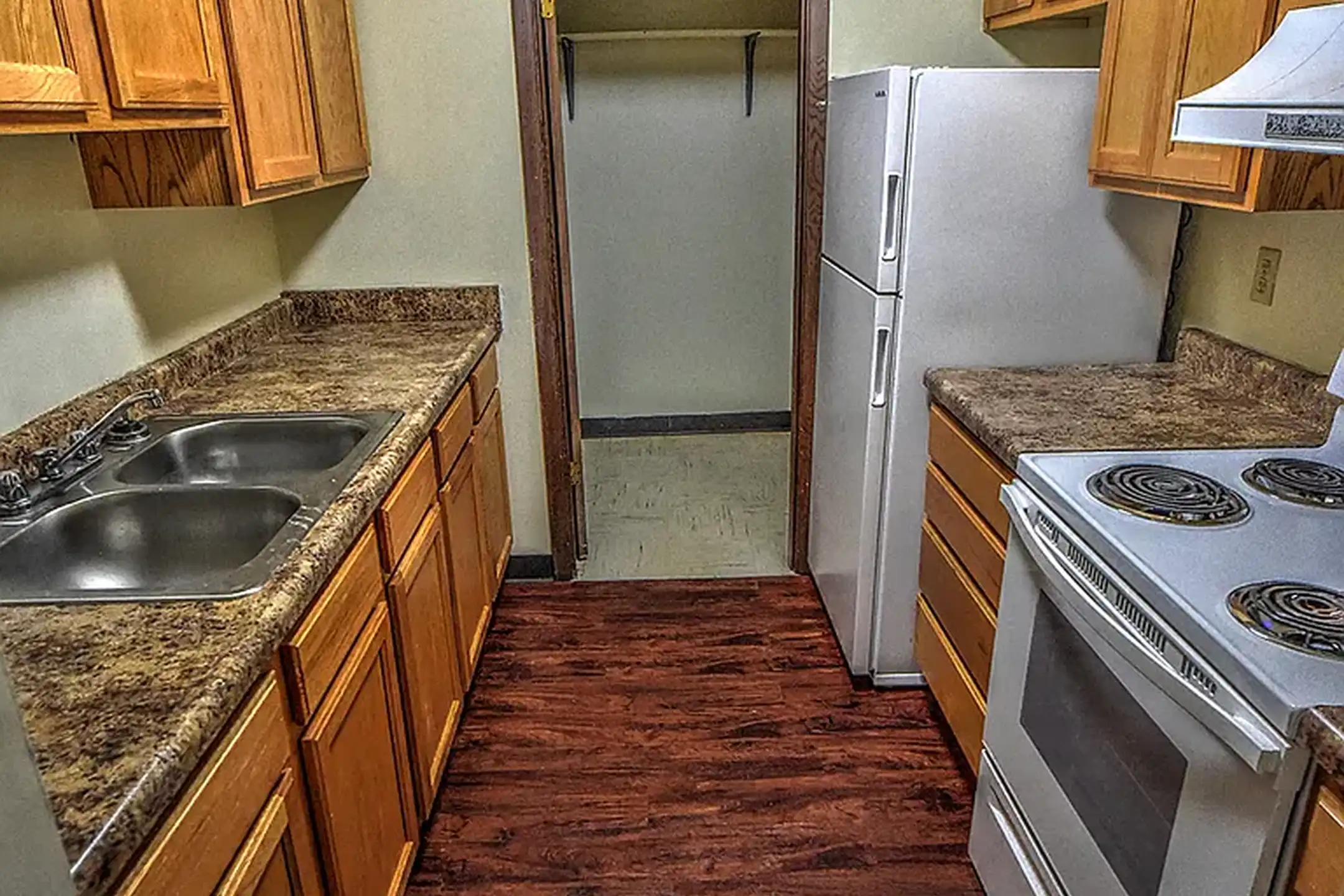 Highland Manor Apartments - East Pittsburgh, PA 15112 | ApartmentGuide.com