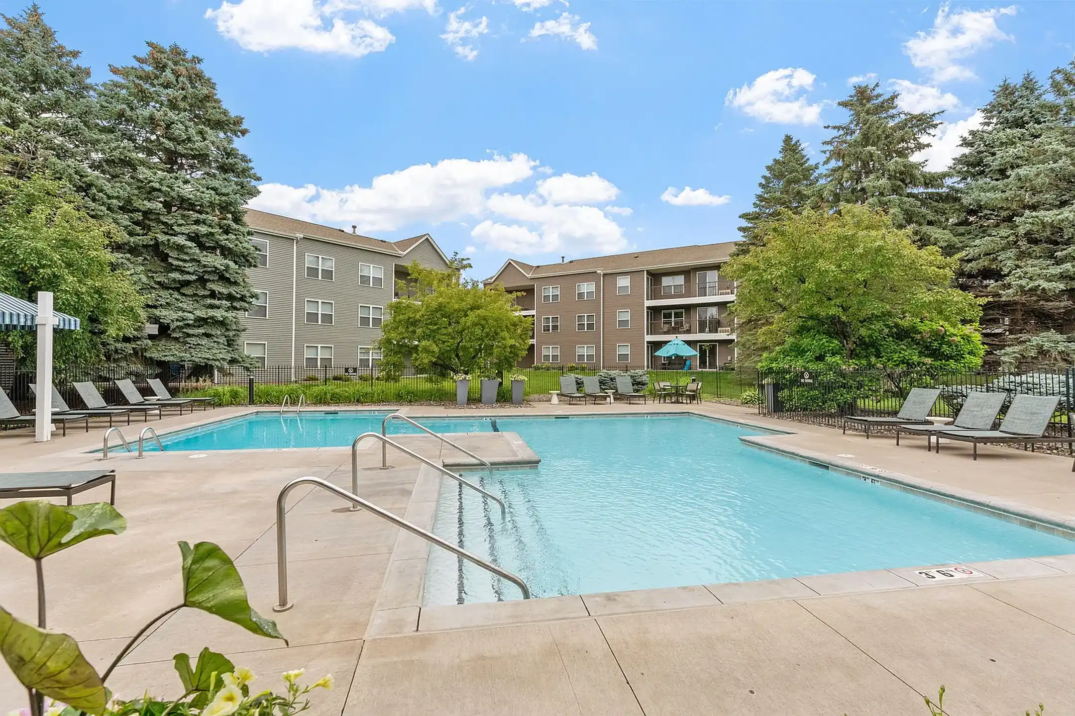 Mallard Ridge - Maple Grove, MN 55369 | ApartmentGuide.com