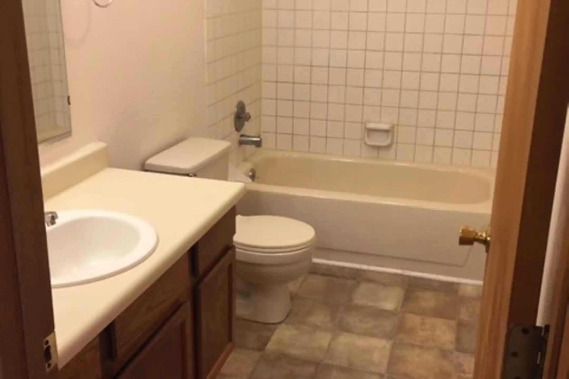 1931 Marthas Vineyard Cir unit 1931-3 - Anchorage, AK 99507 | ApartmentGuide.com