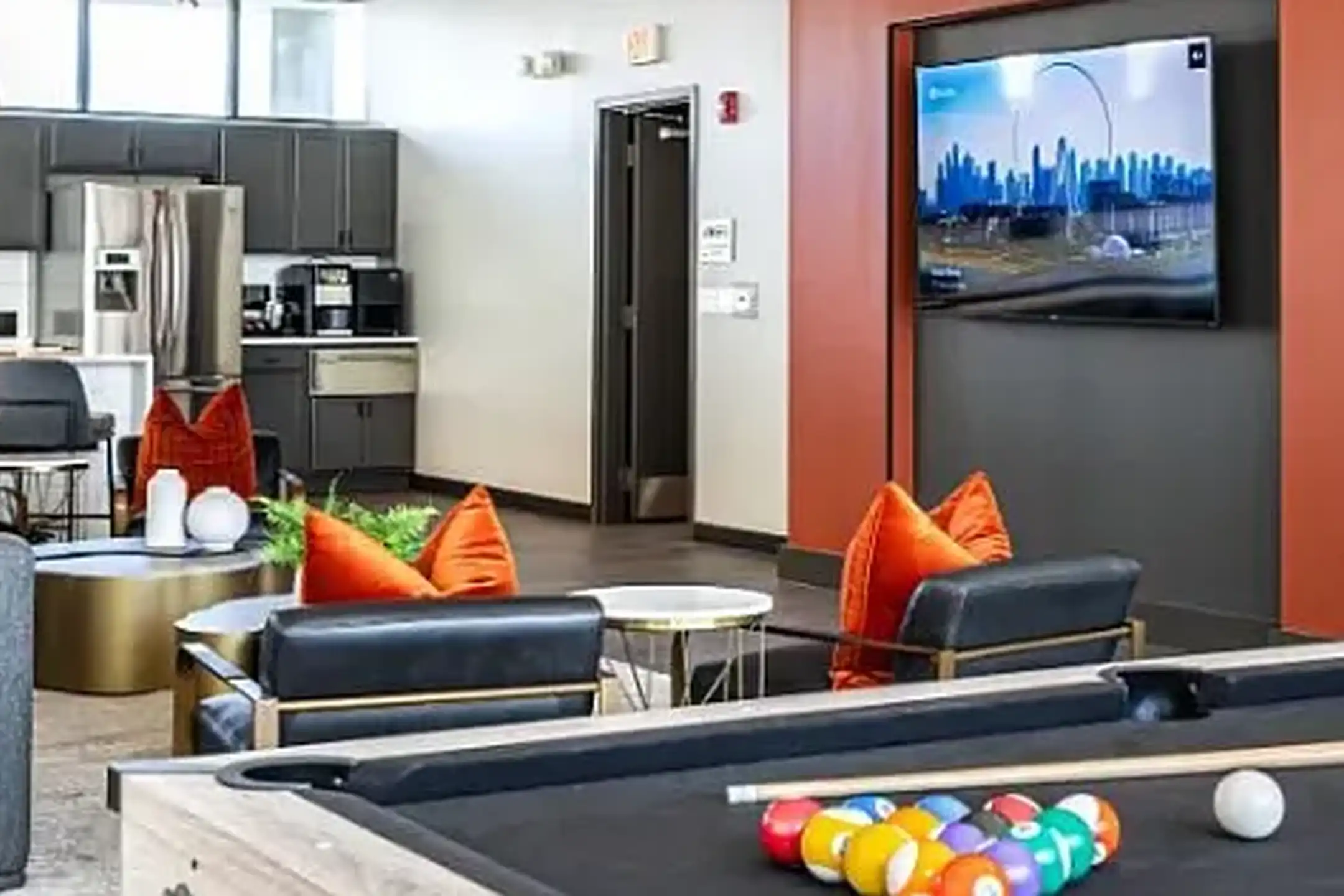 Walnut Tower Apartments - Kansas City, MO 64106 | ApartmentGuide.com