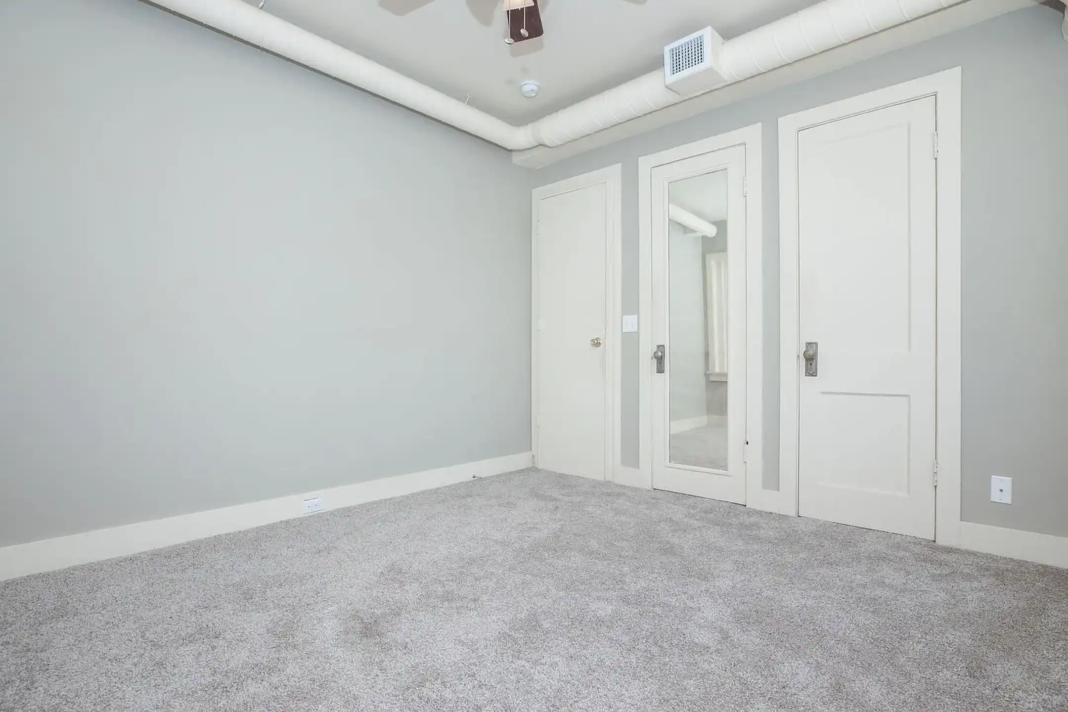 The Austin at Midtown - Omaha, NE 68131 | ApartmentGuide.com