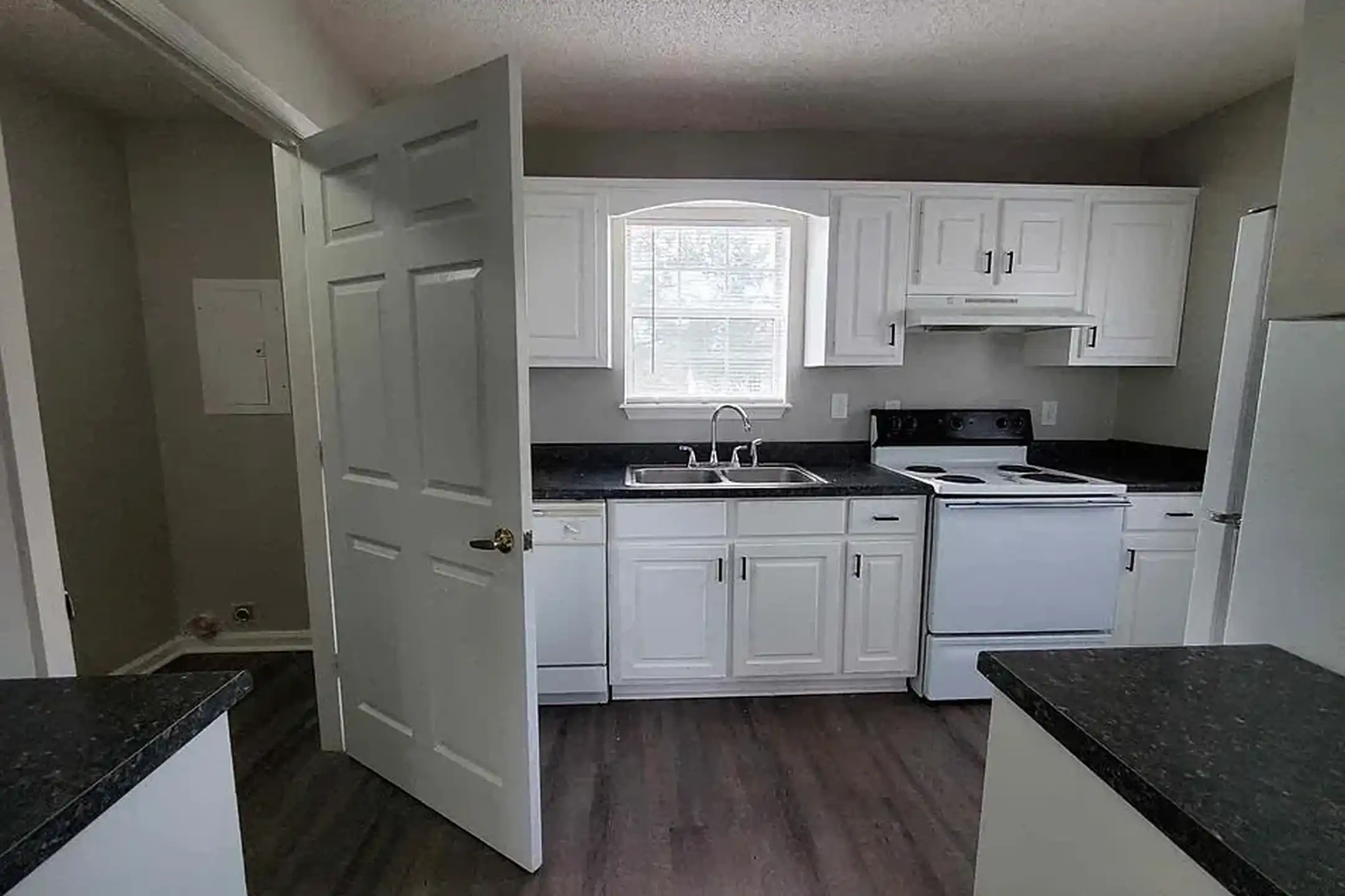 Holly Cove Apartments - Moultrie, GA 31768 | ApartmentGuide.com