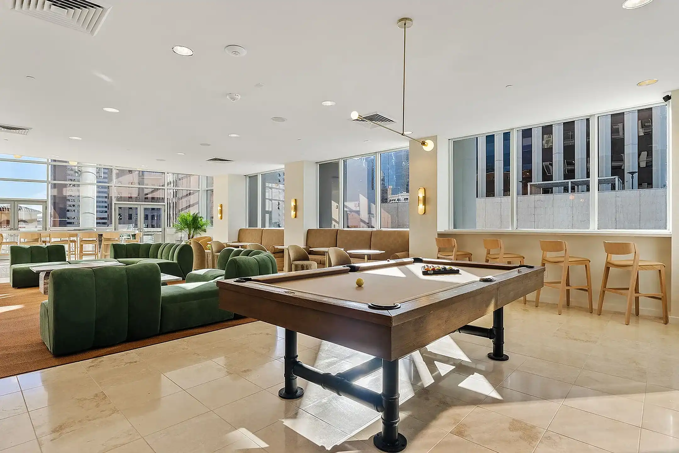 44 Monroe - Phoenix, AZ 85003 | ApartmentGuide.com