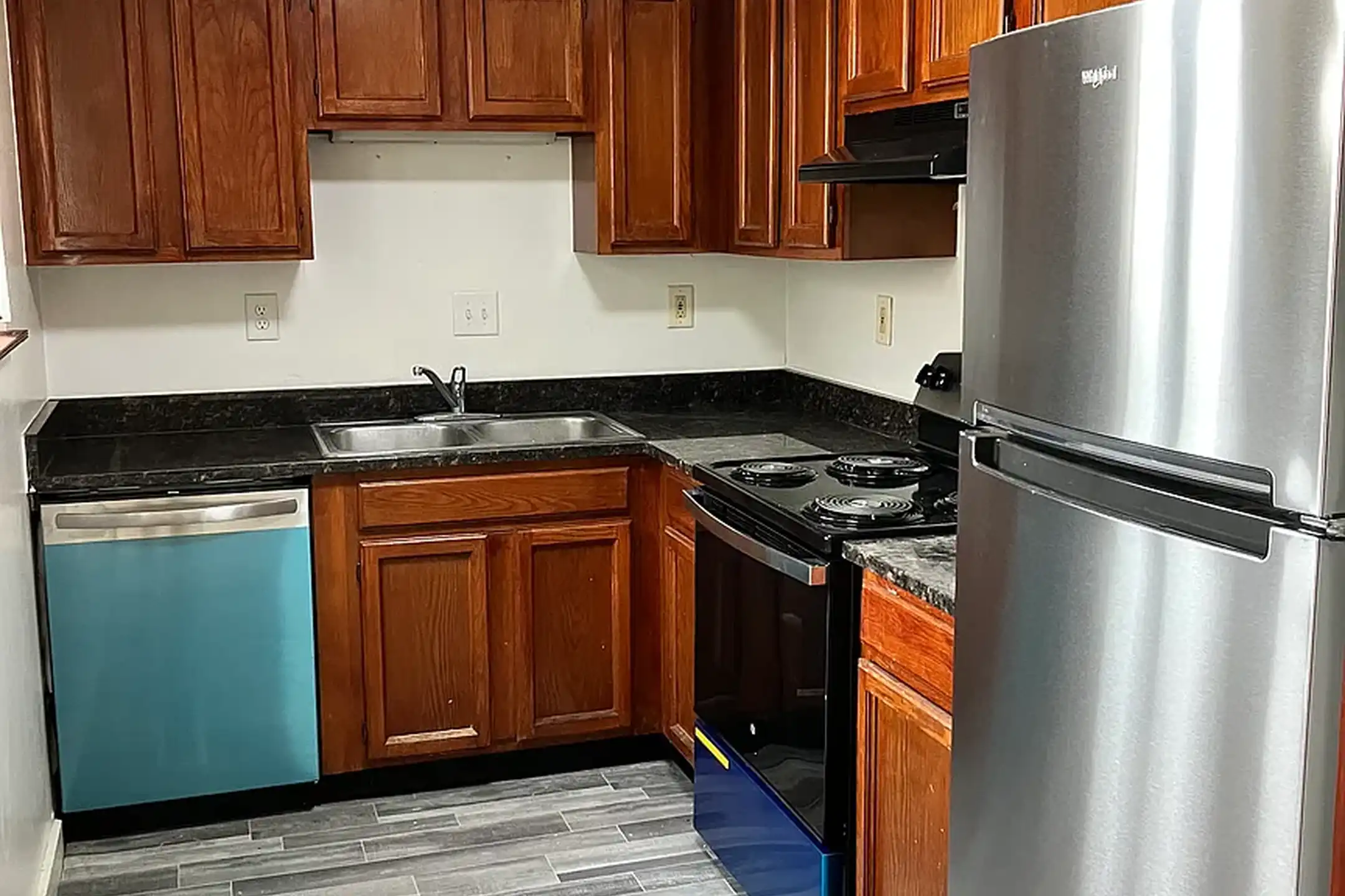 Barney Square Apartments - Schenectady, NY 12305 | ApartmentGuide.com