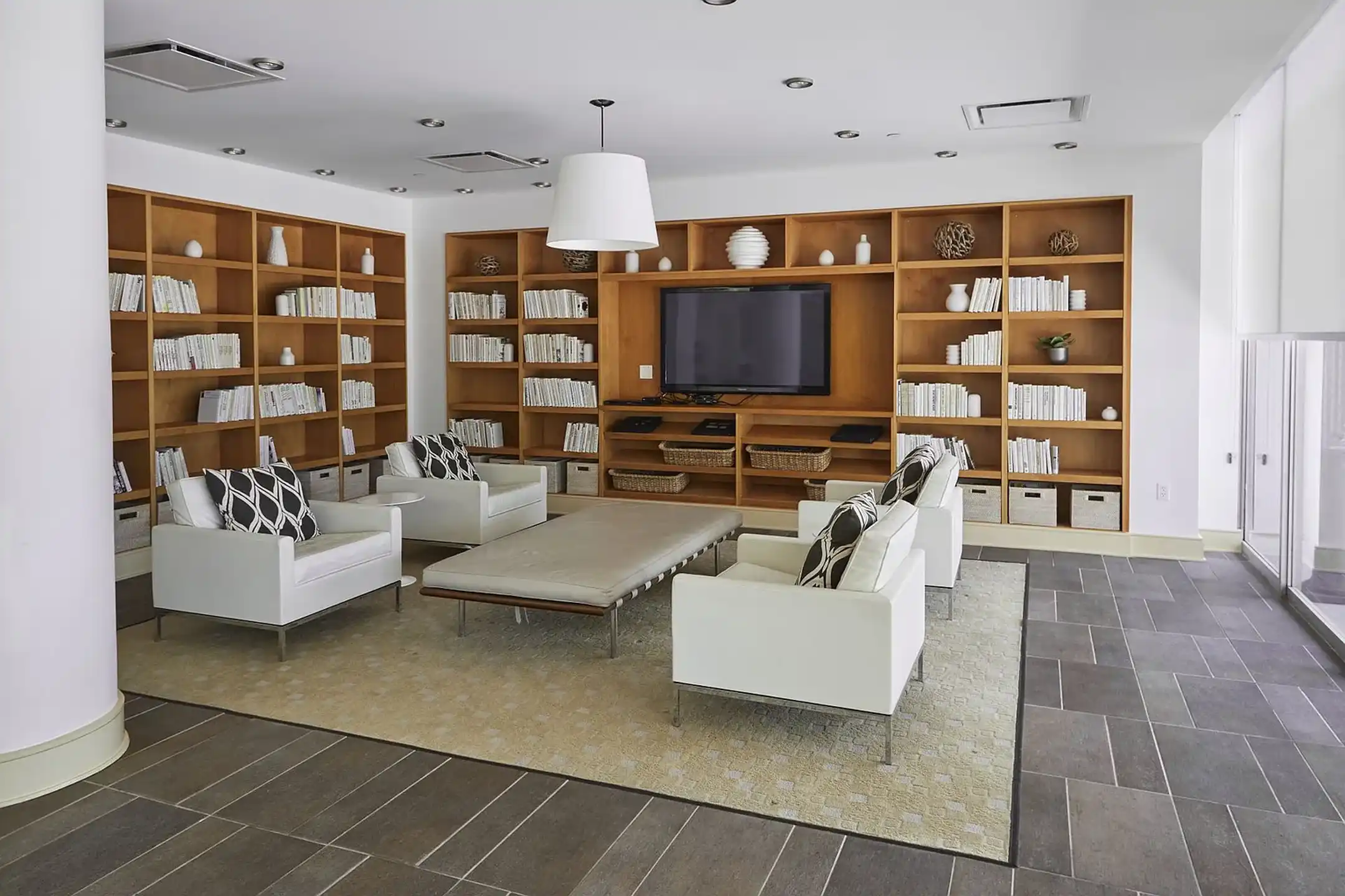 Mansion House - Tulsa, OK 74119 | ApartmentGuide.com