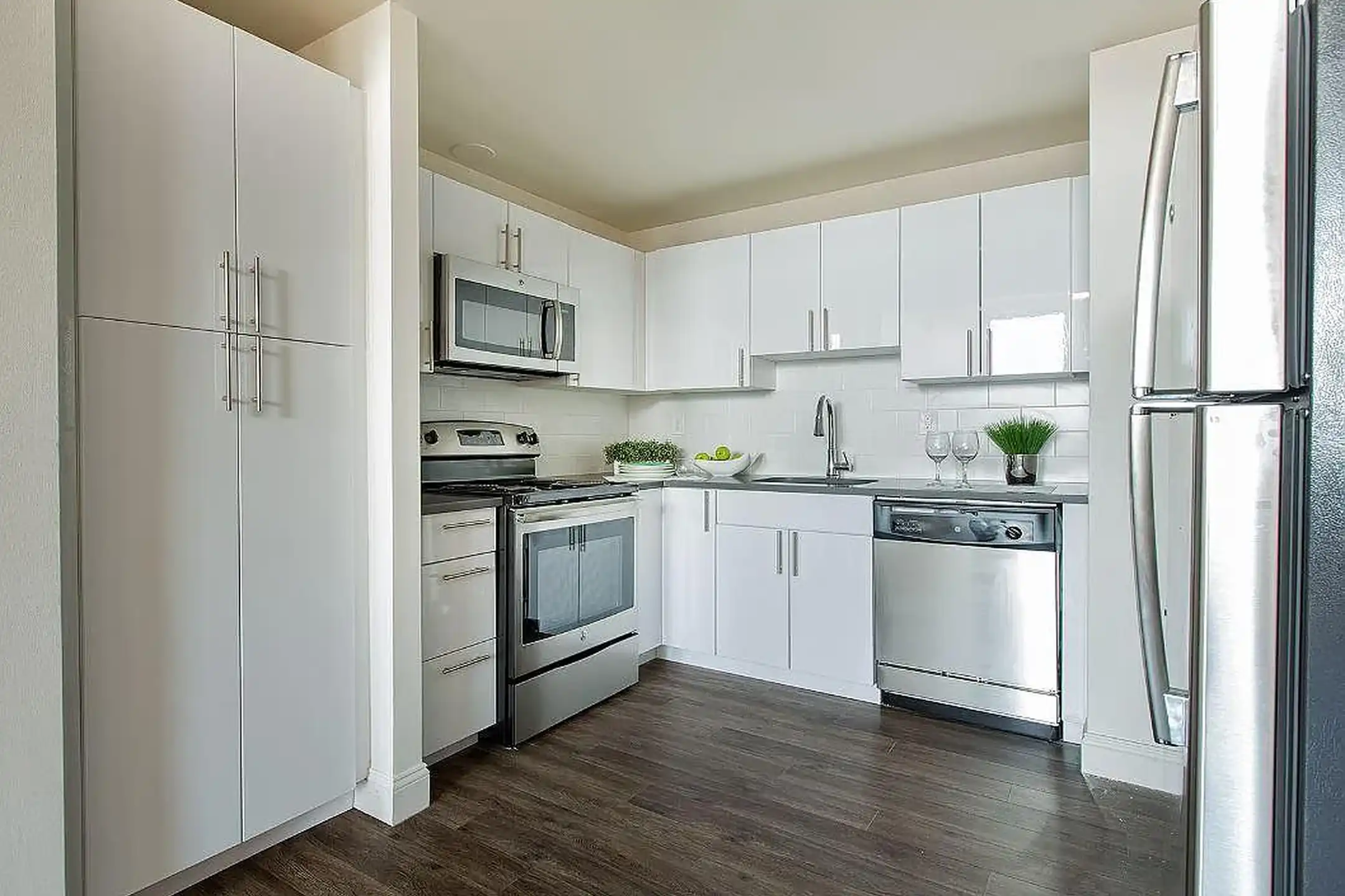 SilverBrick Lofts - Springfield, MA 01103 | ApartmentGuide.com