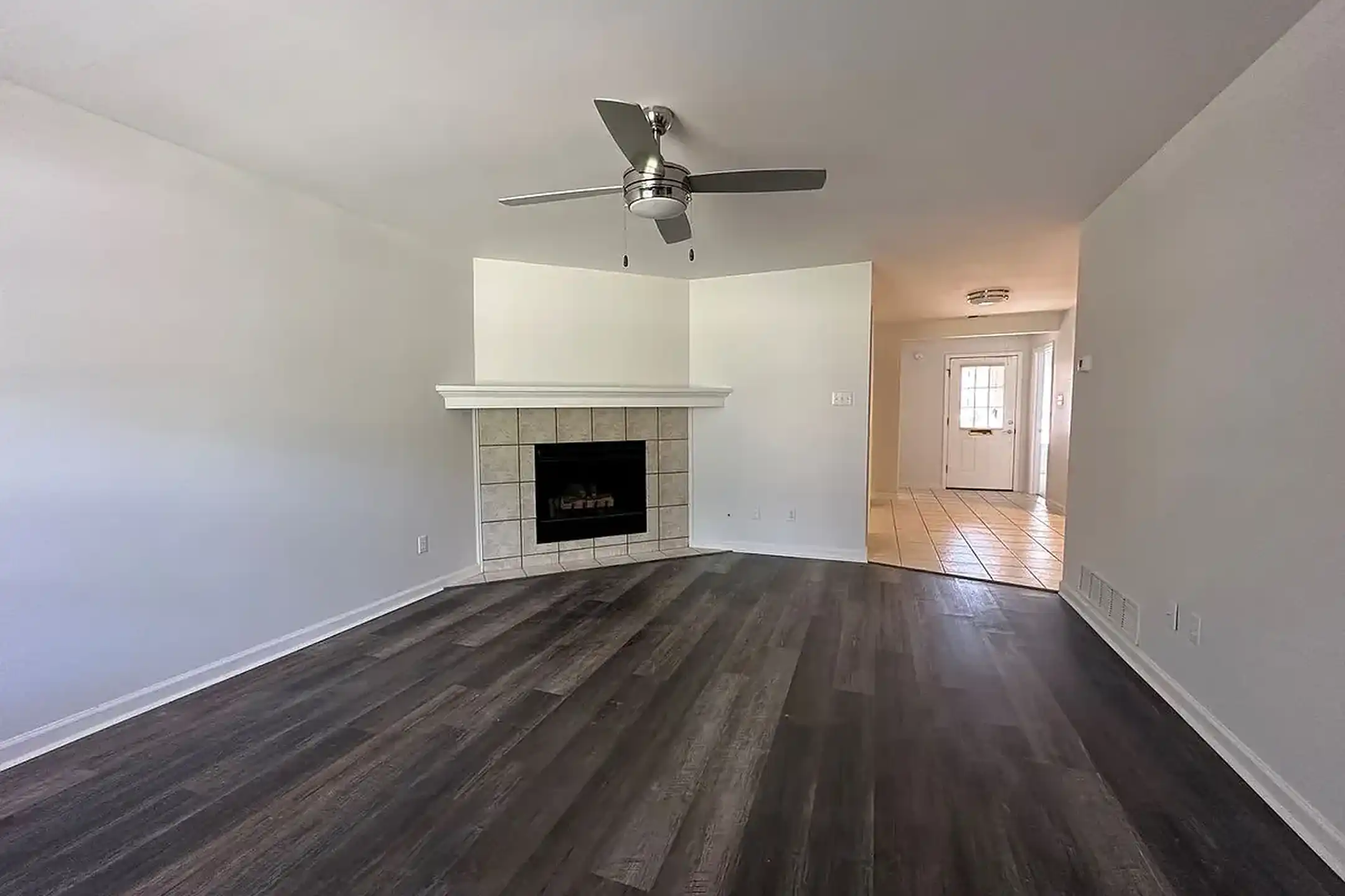 Fountain Square Apartments - Hernando, MS 38632 | ApartmentGuide.com