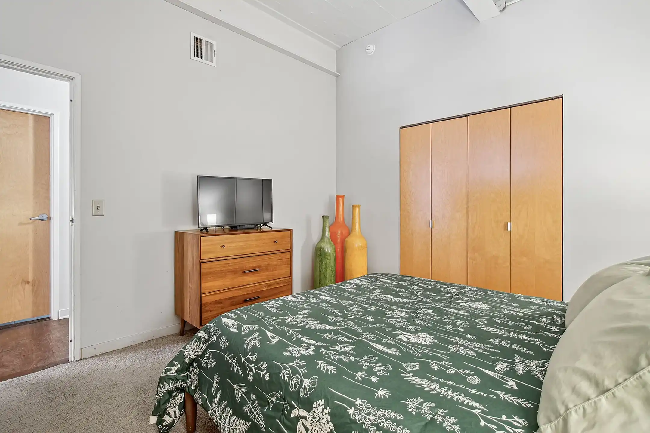 Heinz Lofts - Pittsburgh, PA 15212 | ApartmentGuide.com