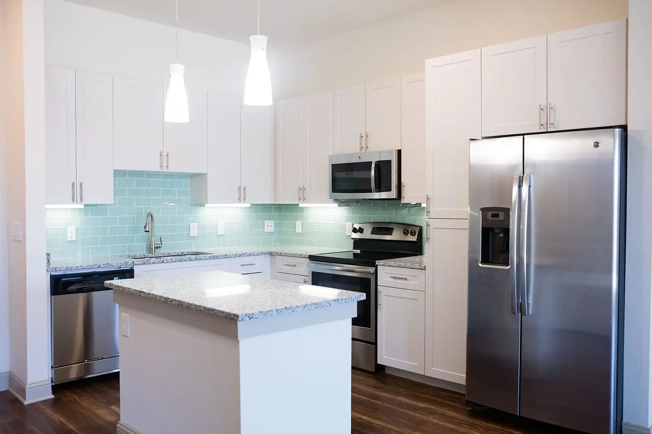 Magnolia at Inwood Village - Dallas, TX 75209 | ApartmentGuide.com