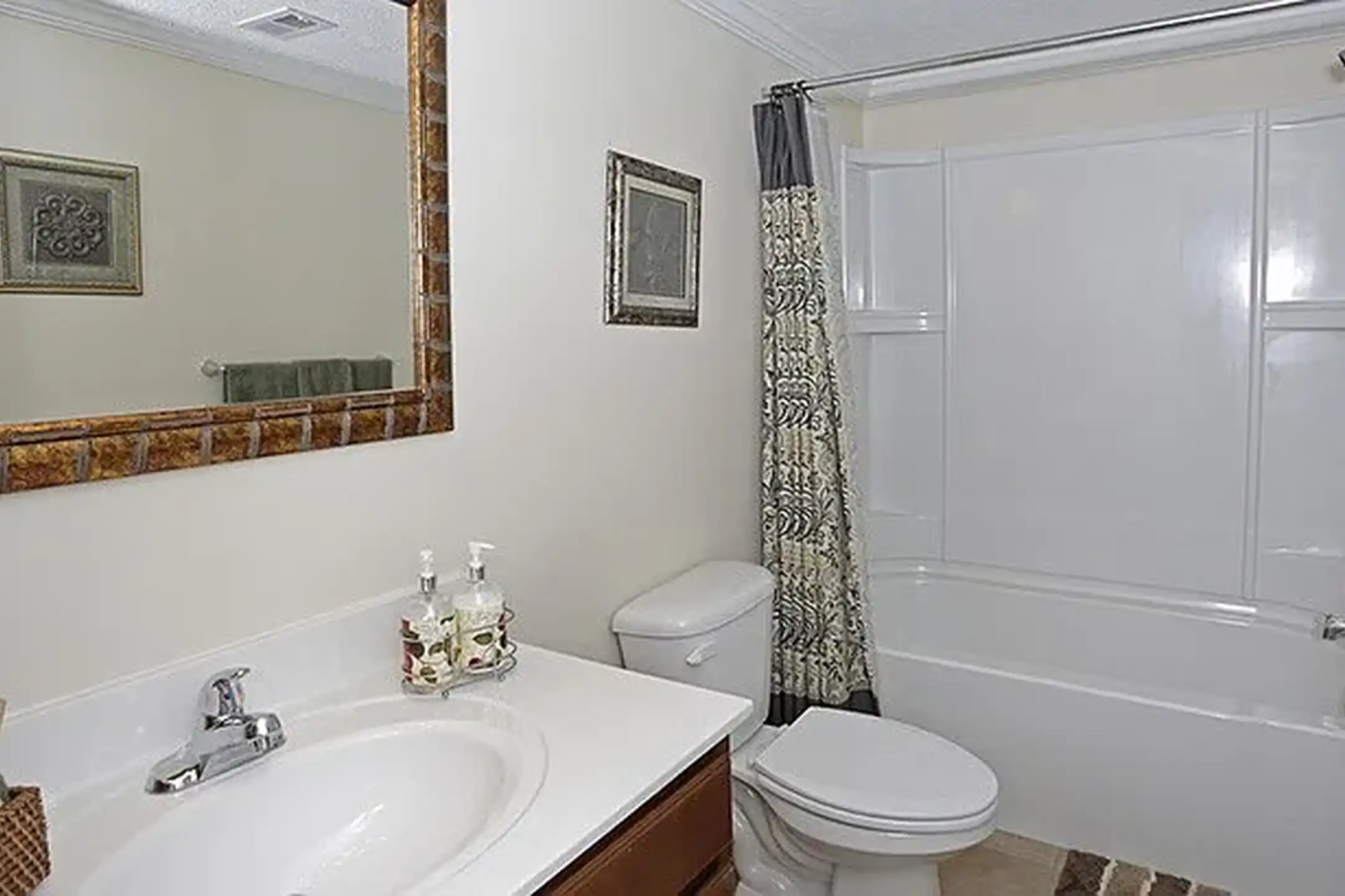 East Ridge Apartments - Spartanburg, SC 29307 | ApartmentGuide.com