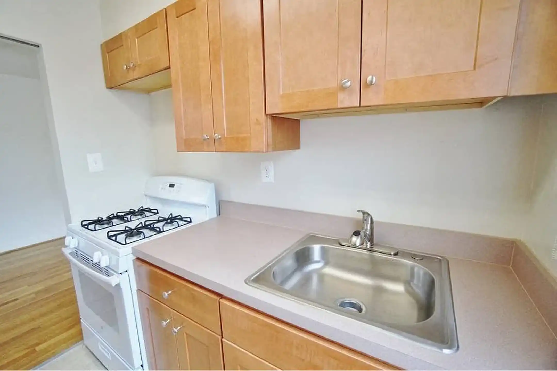 Battery Lane Apartments - Bethesda, MD 20814 | ApartmentGuide.com