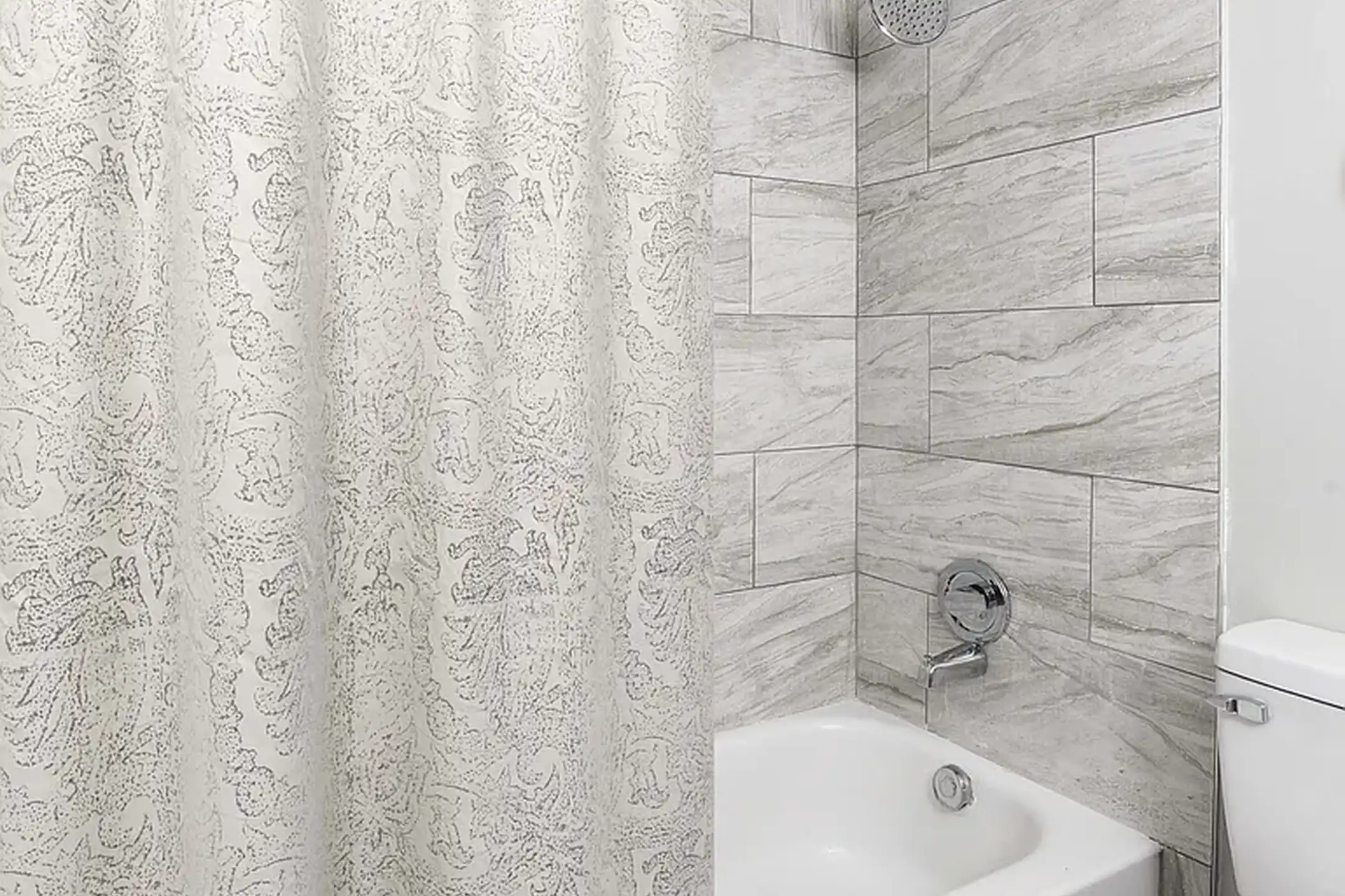 Chesapeake Pointe - Chesapeake, VA 23321 | ApartmentGuide.com