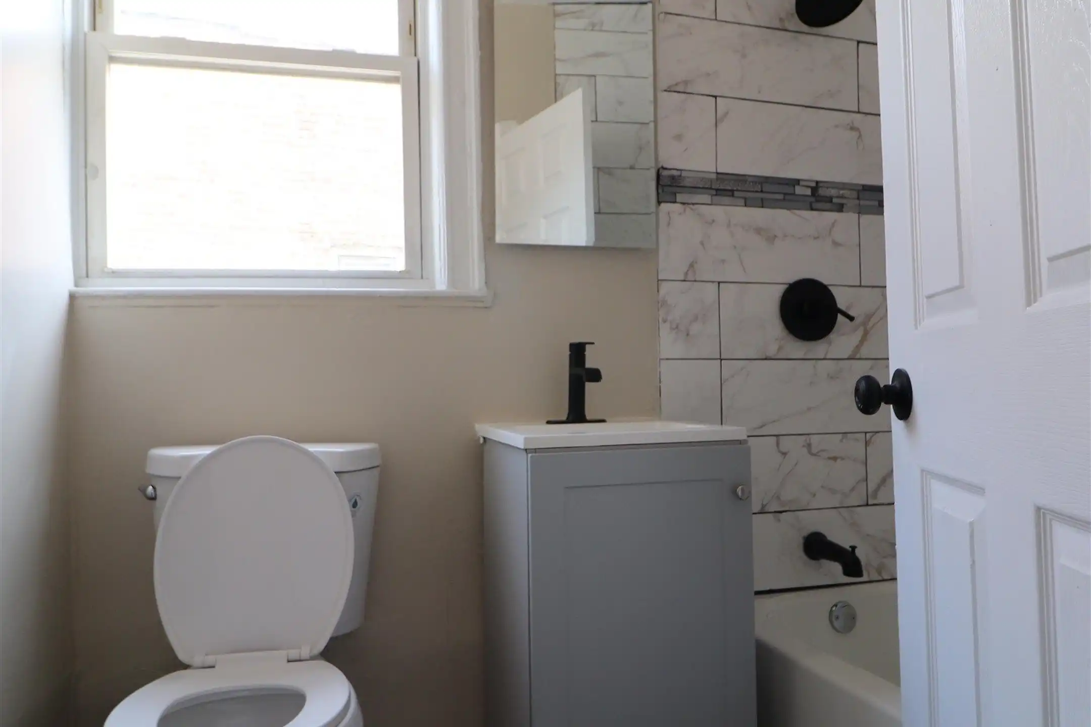 24 Gray St #2 - Jersey City, NJ 07302 | ApartmentGuide.com