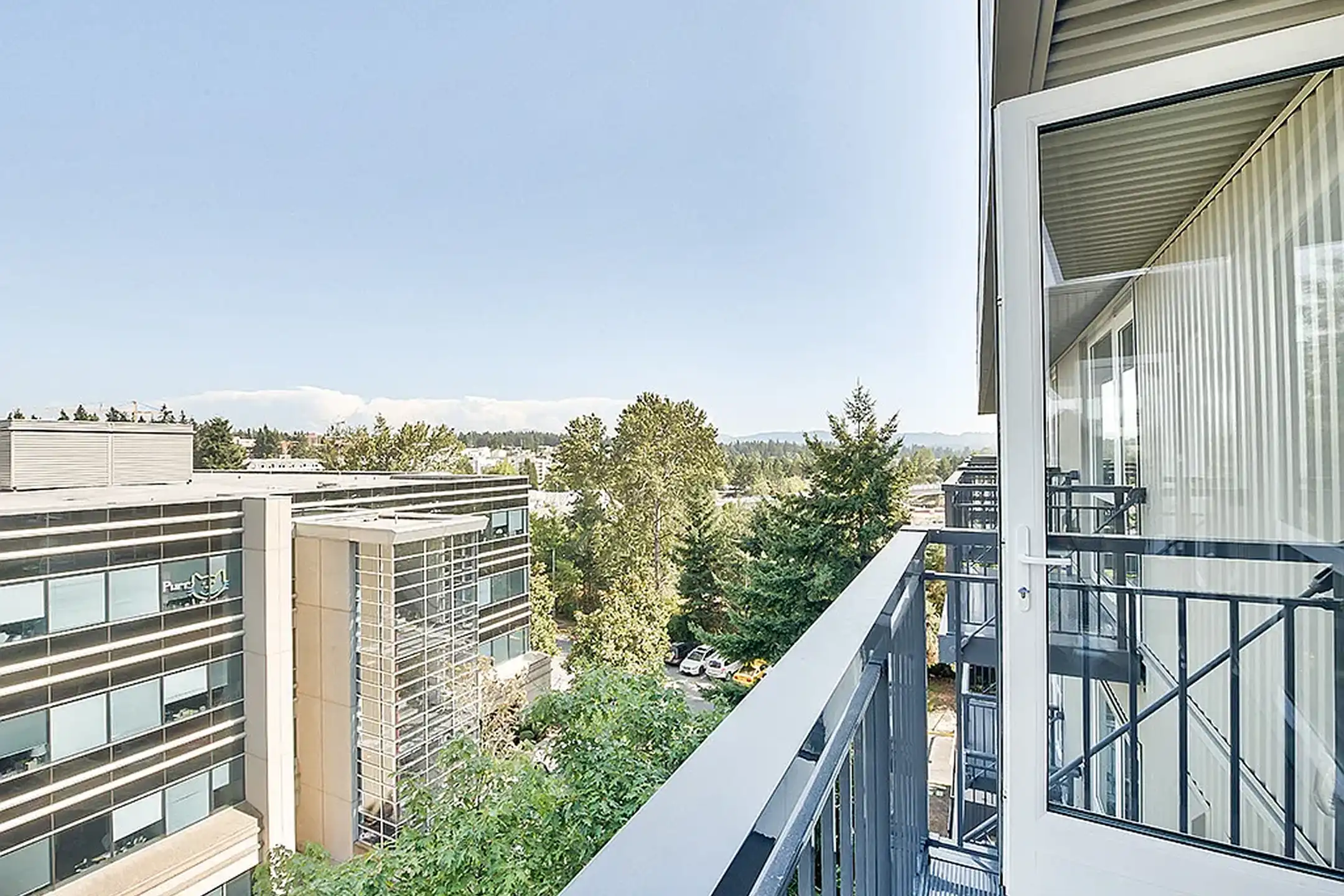 Bell Overlake - Redmond, WA 98052 | ApartmentGuide.com