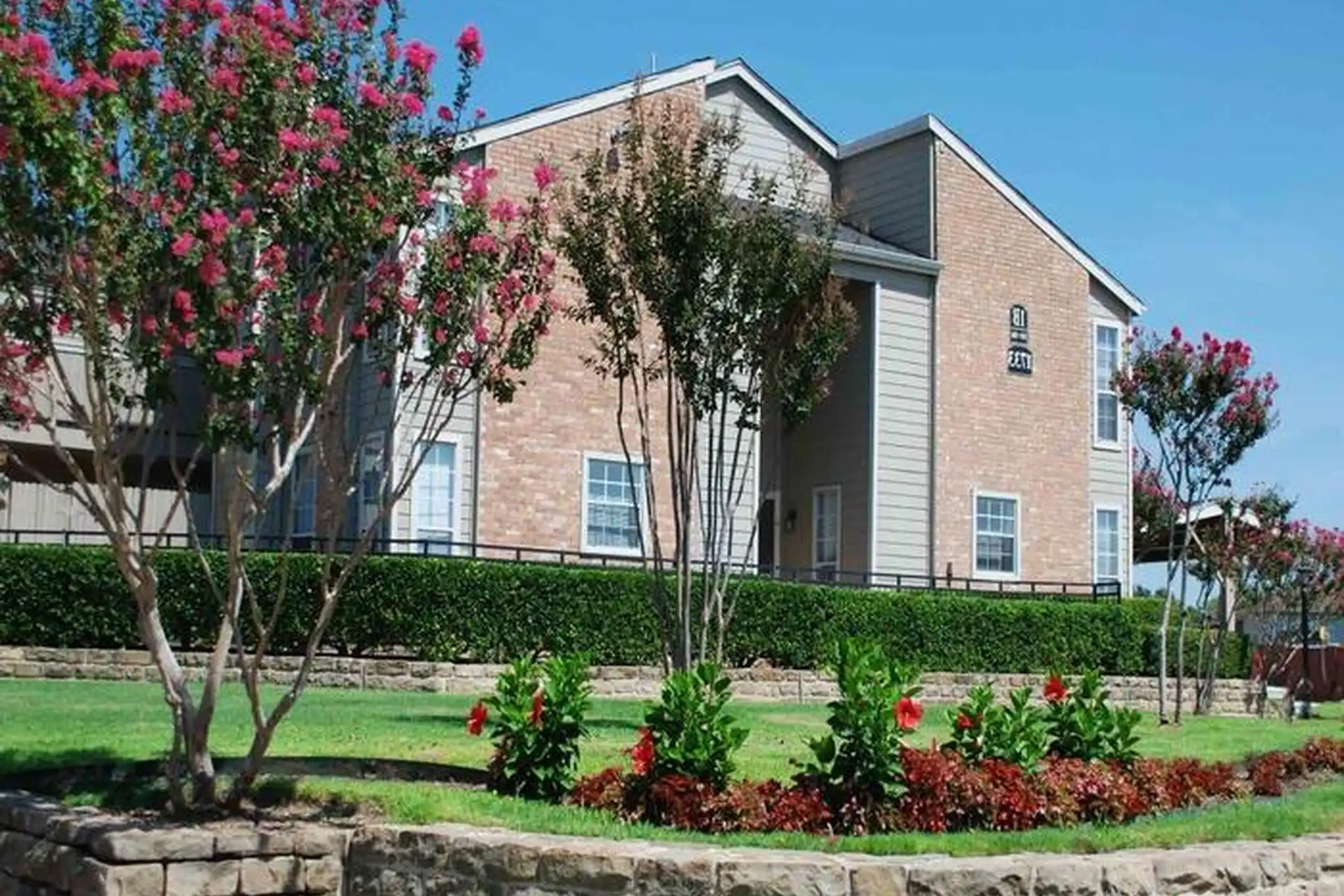 1737 E Frankford Rd unit c1 - Carrollton, TX 75007 | ApartmentGuide.com