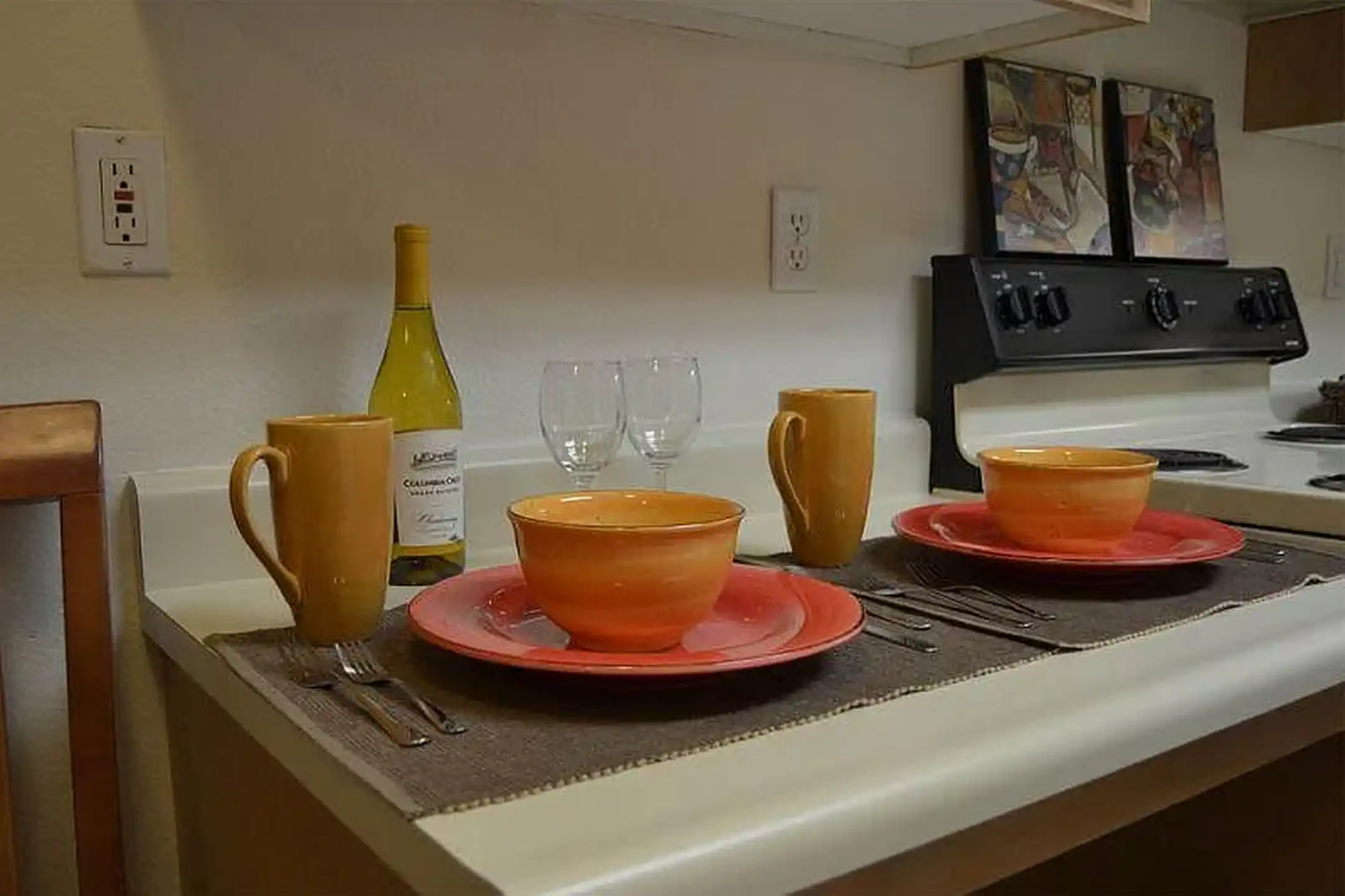 Tri Court Senior Living Apartments - Kent, WA 98032 | ApartmentGuide.com