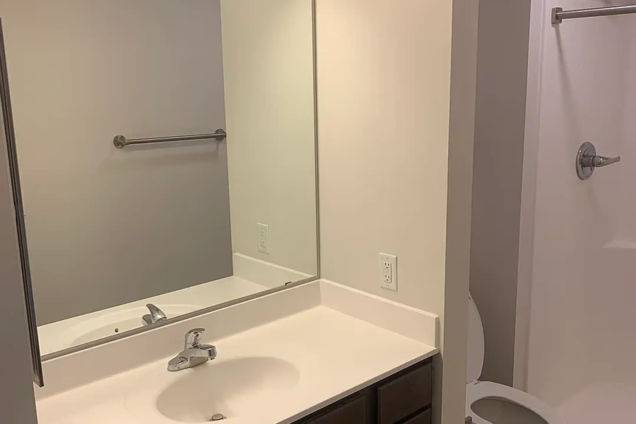 Newport Commons - Newport, MN 55055 | ApartmentGuide.com