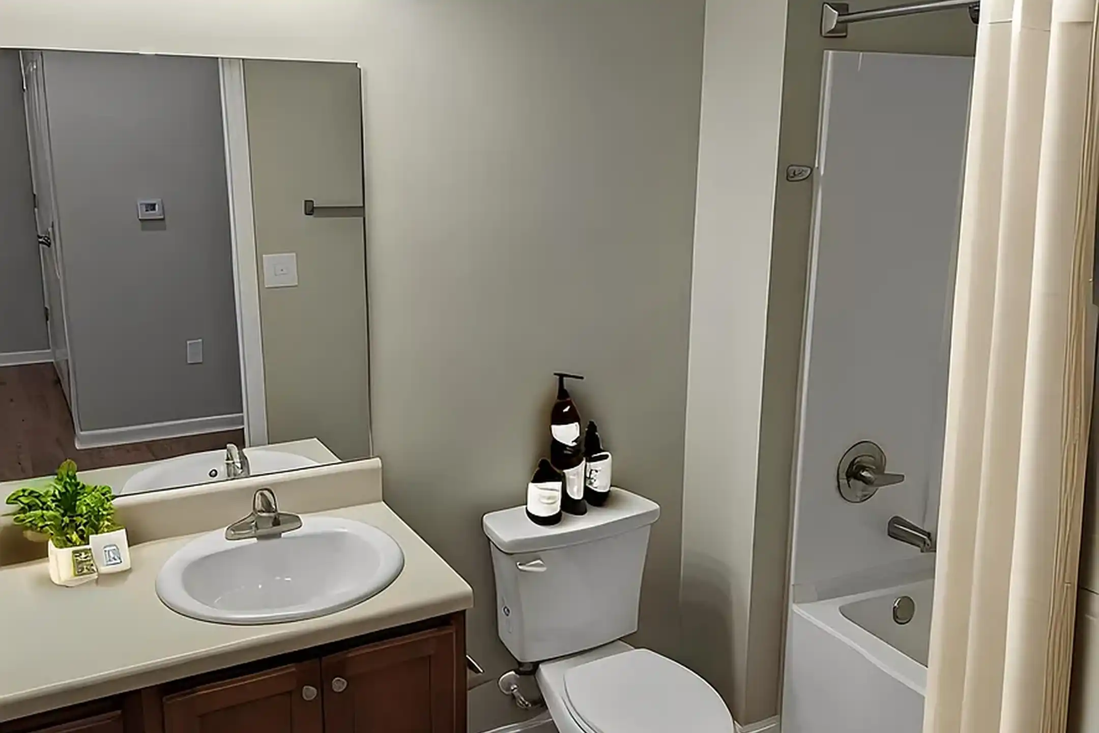 Taylor Village Apartments - Hawkinsville, GA 31036 | ApartmentGuide.com