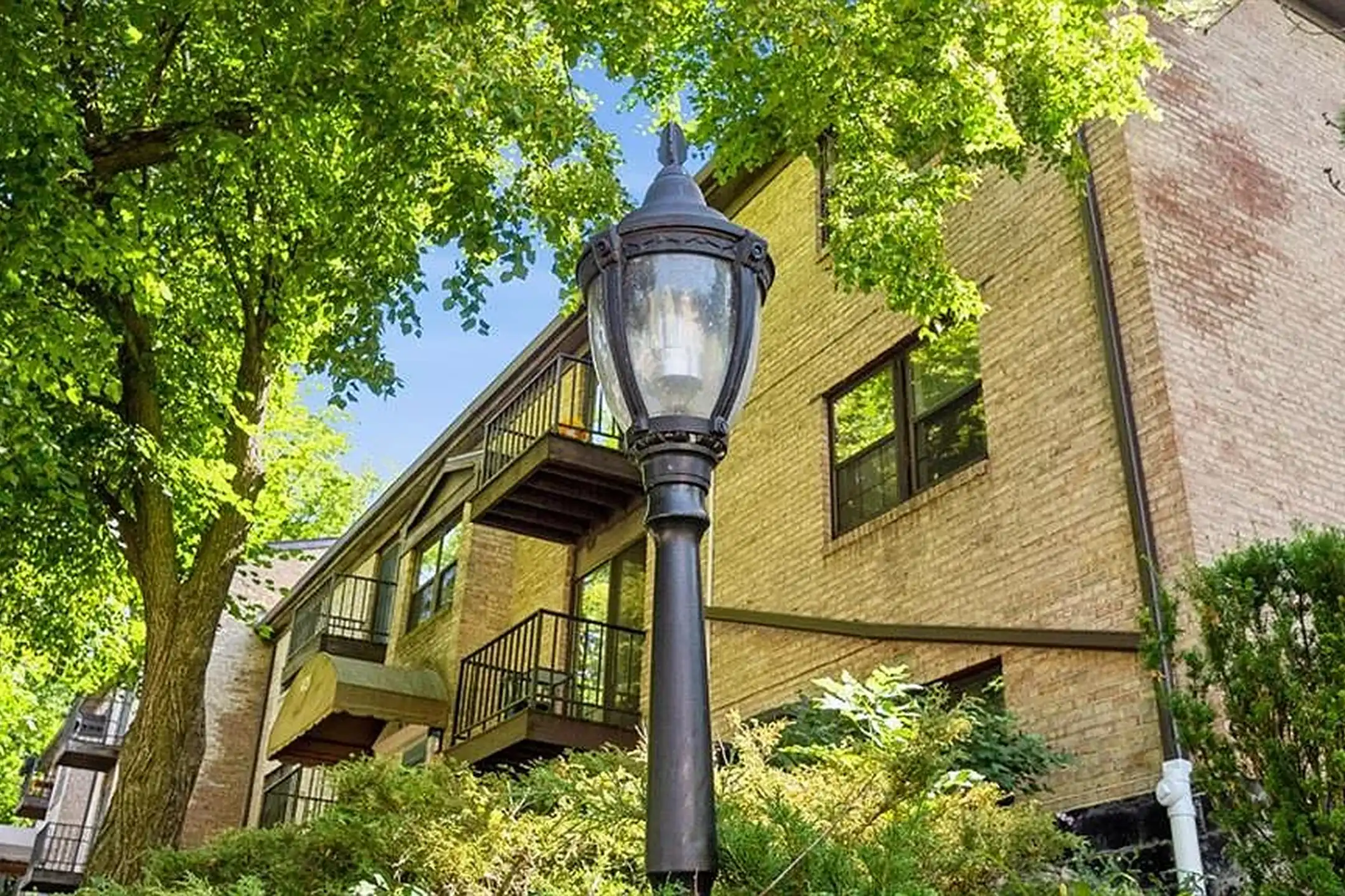 Williamsburg South - Pittsburgh, PA 15228 | ApartmentGuide.com