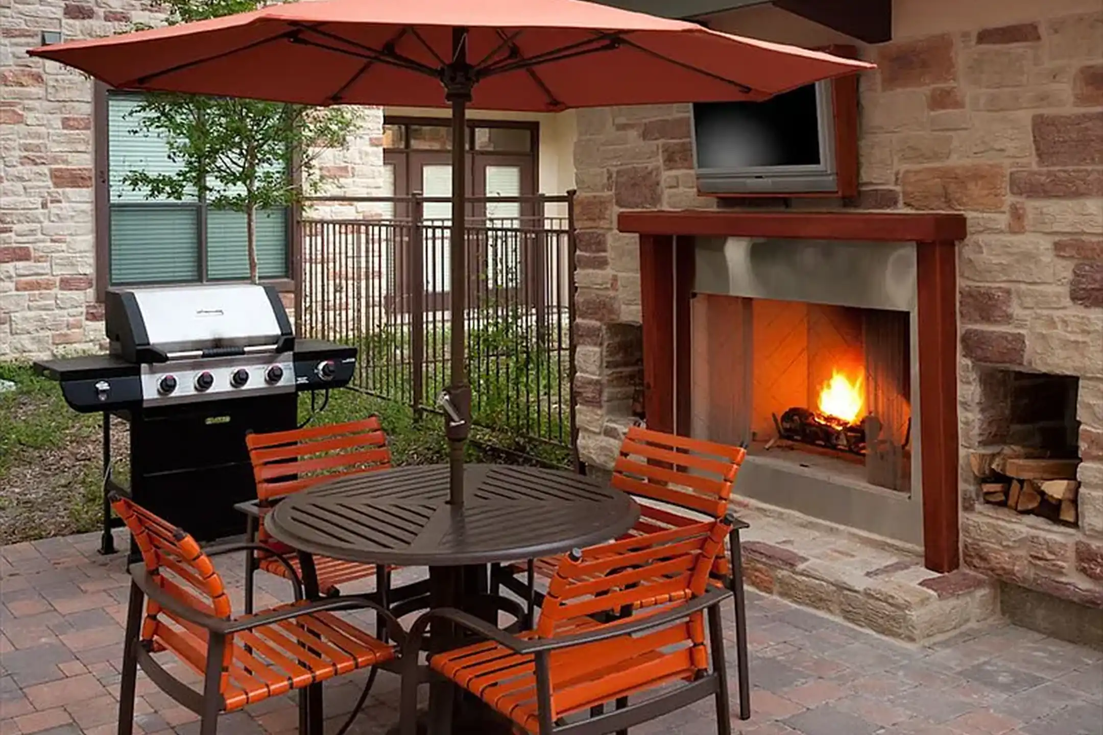 AMLI at Escena - Irving, TX 75039 | ApartmentGuide.com