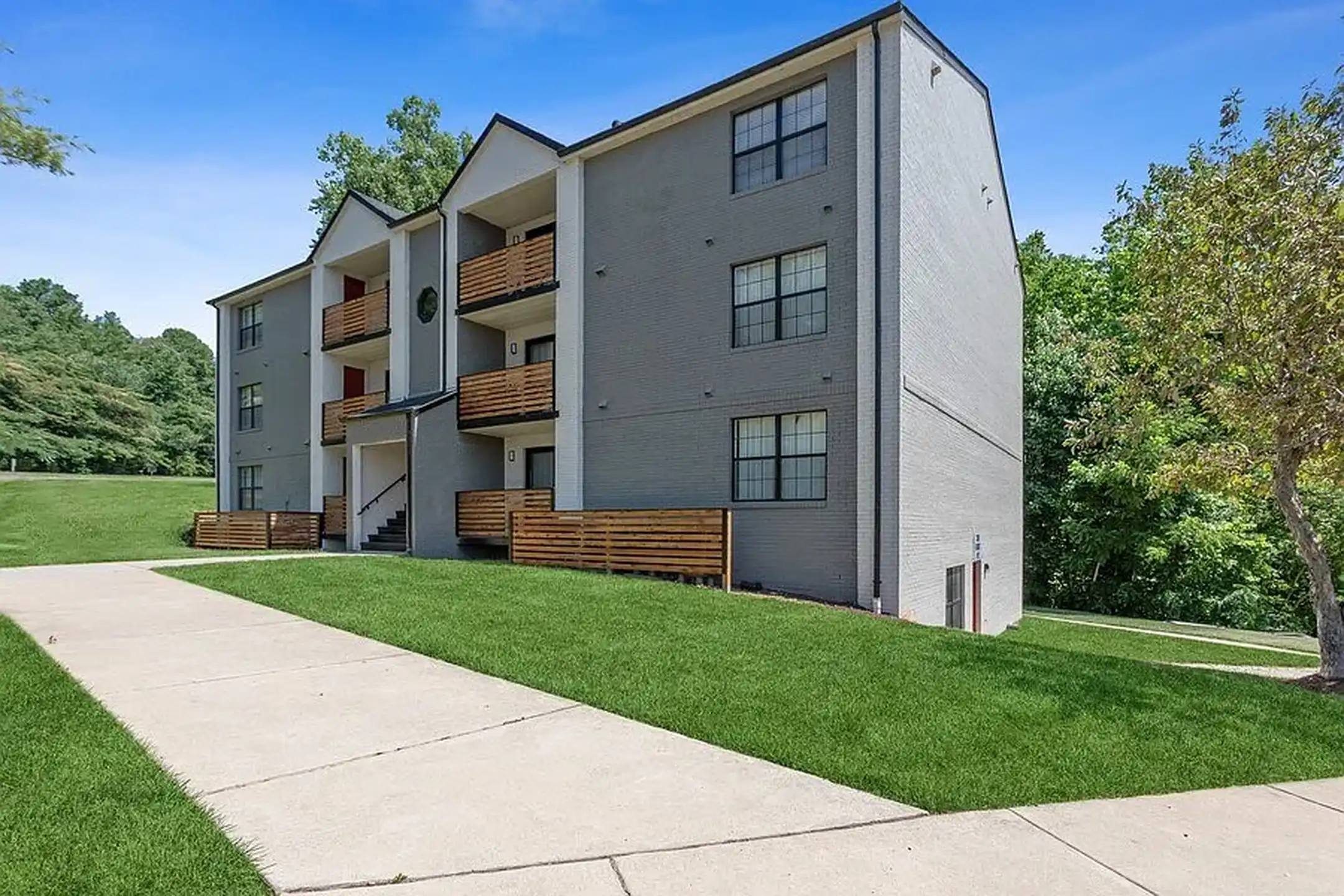 Dale Forest - Dale City, VA 22193 | ApartmentGuide.com