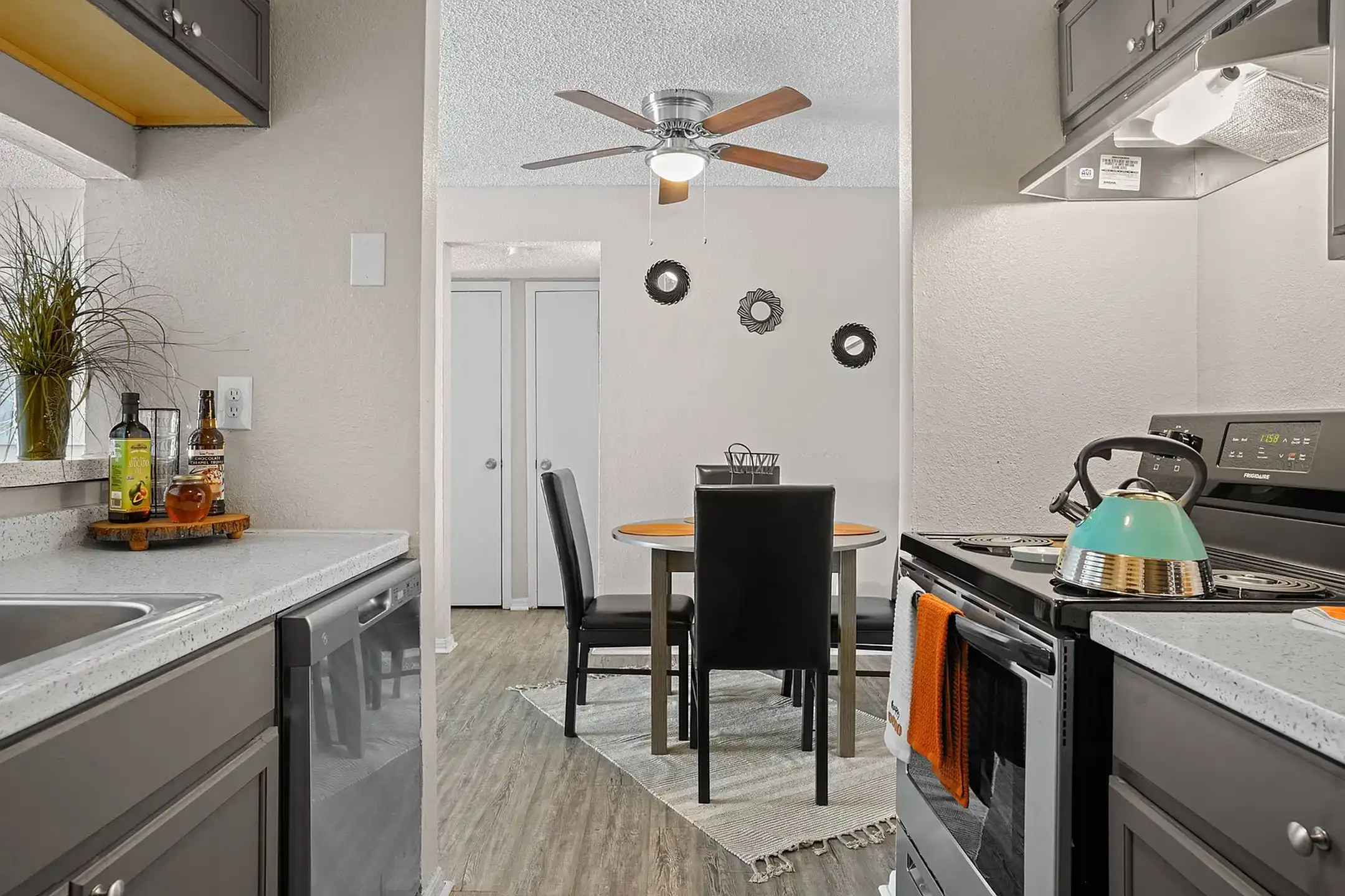 Diamond Lake Apartments - Oklahoma City, OK 73122 | ApartmentGuide.com