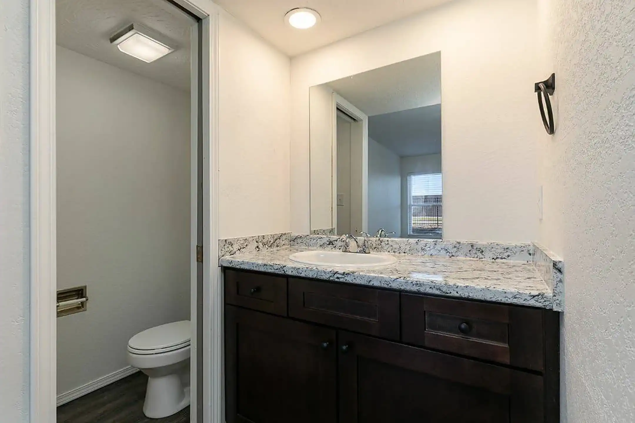 Trails End Apartments - Springfield, MO 65804 | ApartmentGuide.com