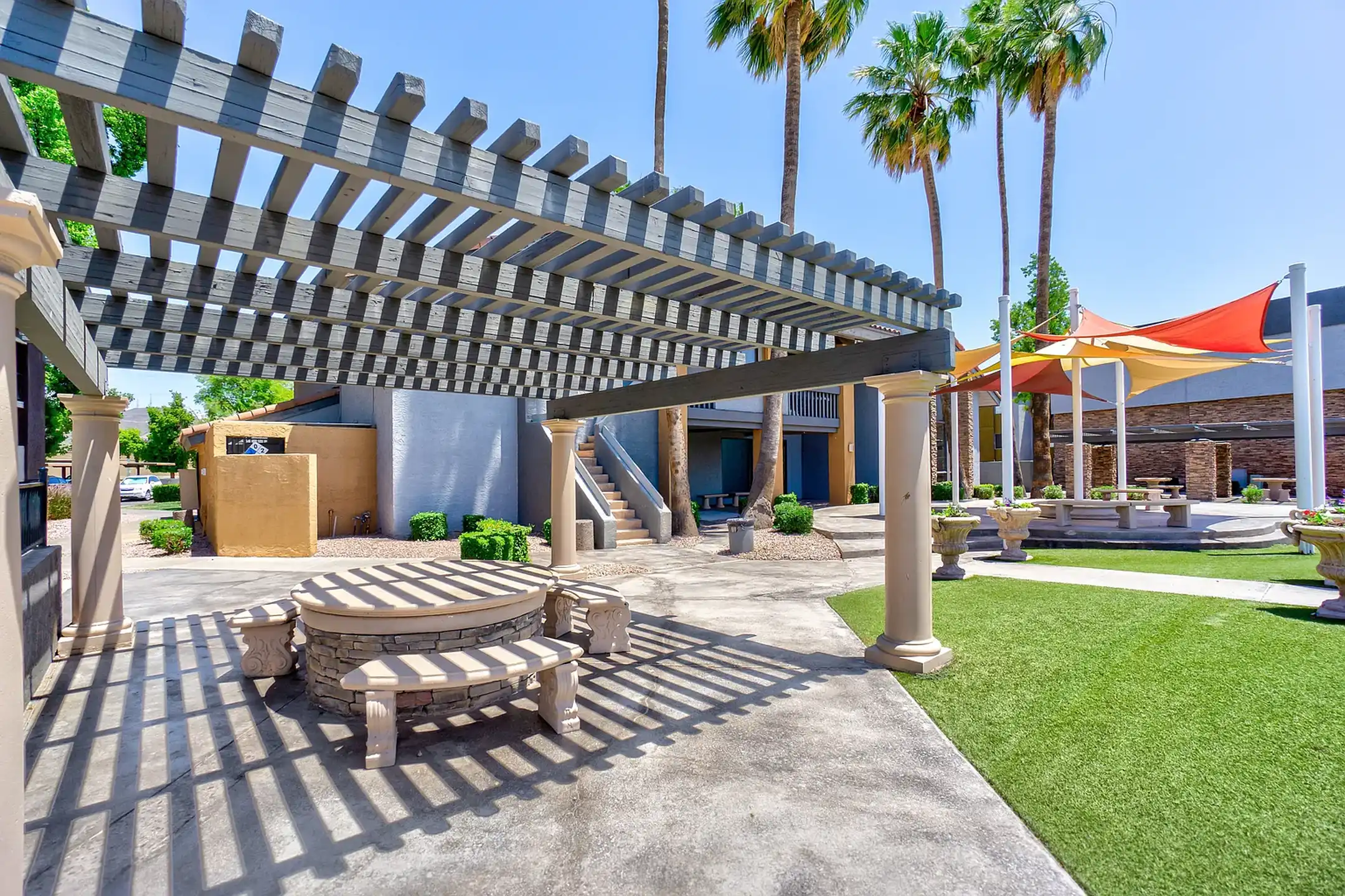 Biltmore on the Lake - Phoenix, AZ 85029 | ApartmentGuide.com