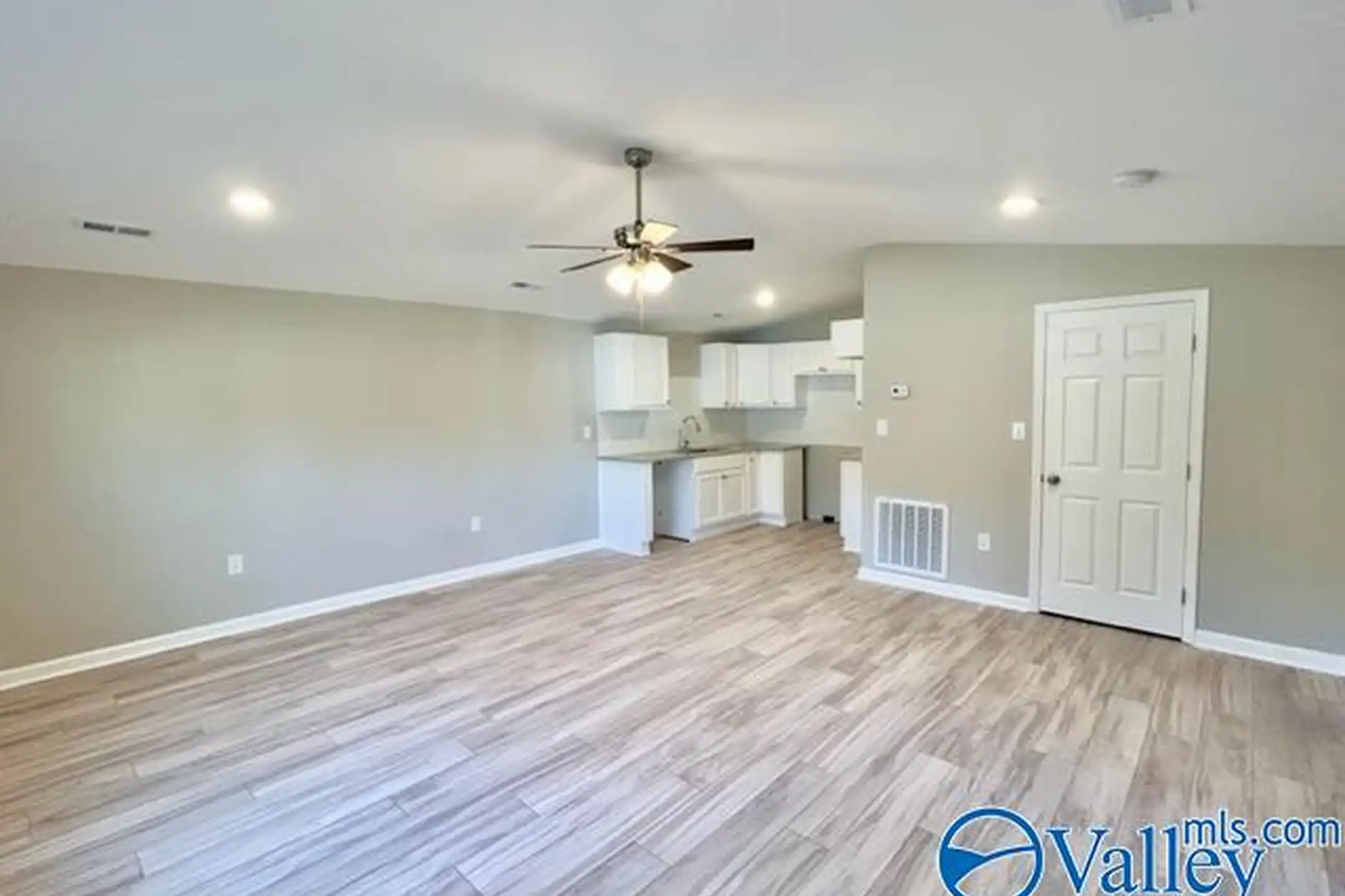 2909 Meridian St N - Huntsville, AL 35811 | ApartmentGuide.com