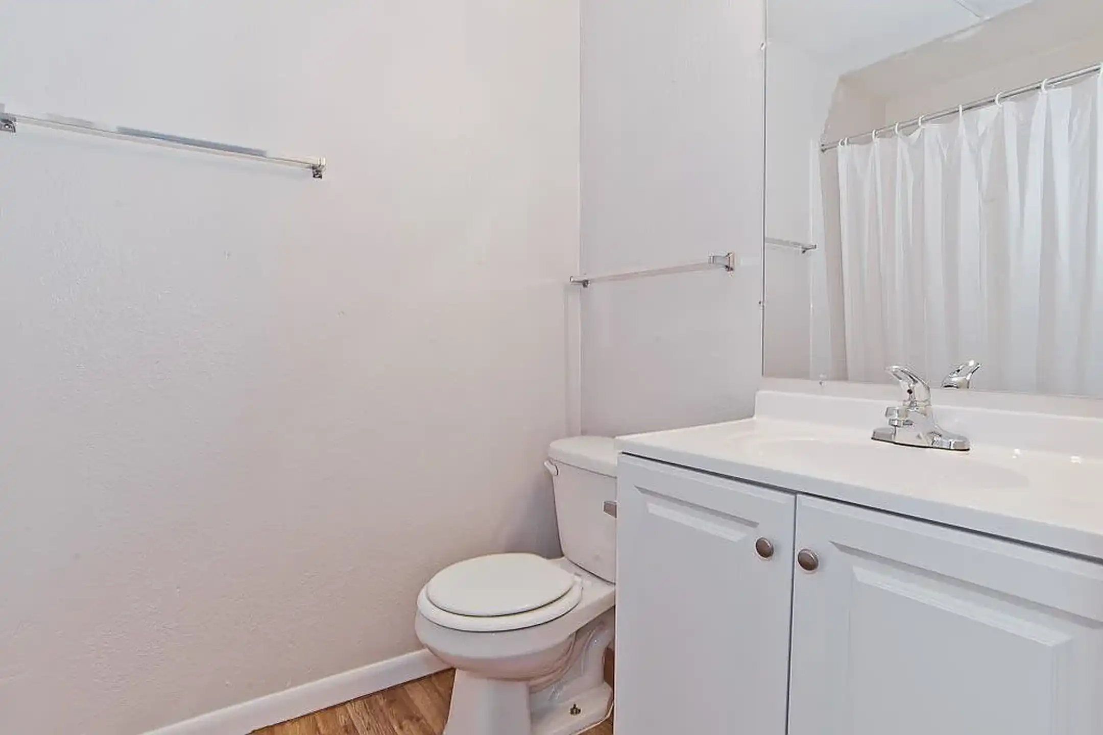 Aden Crest Ft. Worth - Fort Worth, TX 76116 | ApartmentGuide.com