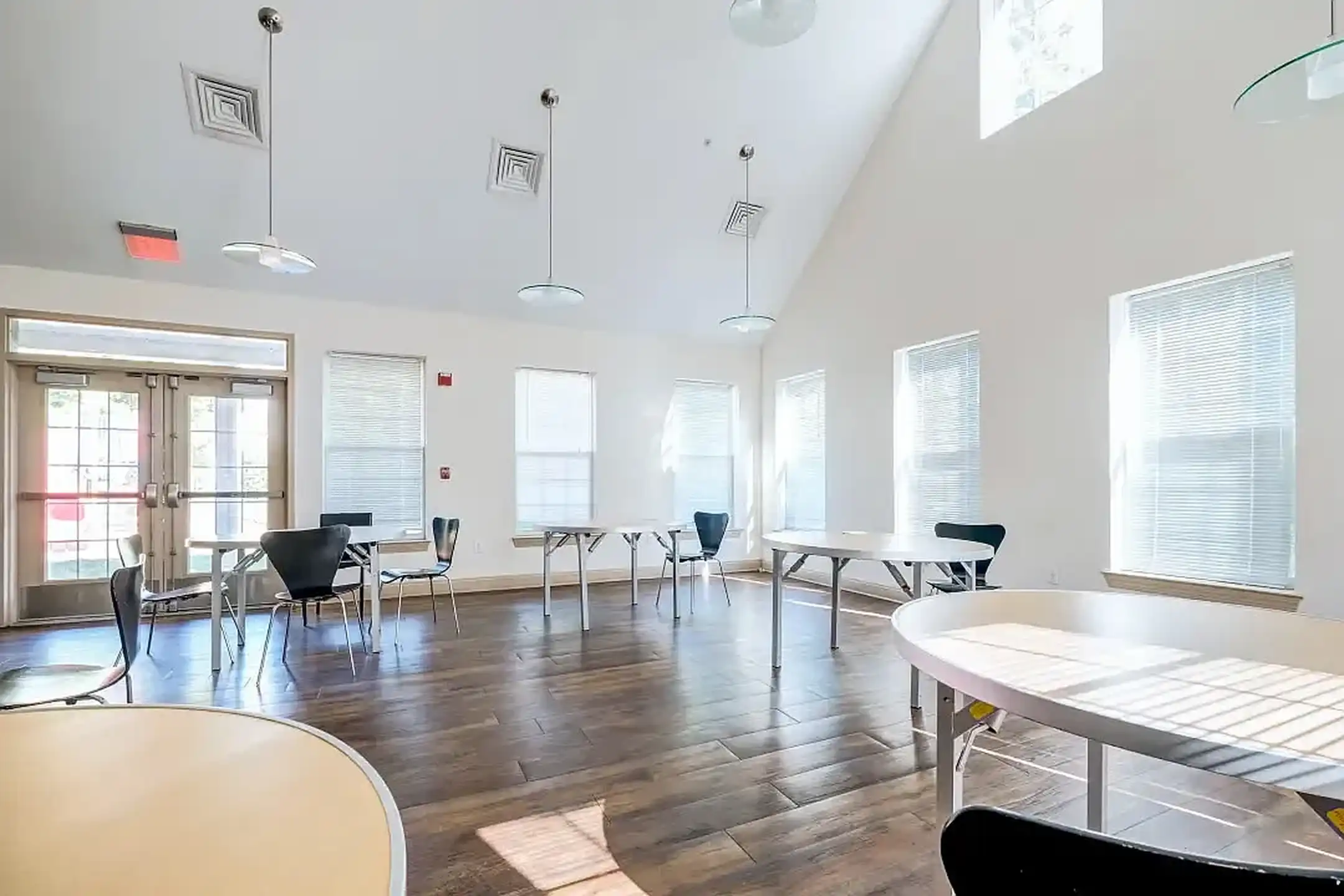 The Willows at Port Capital - Elkridge, MD 21075 | ApartmentGuide.com