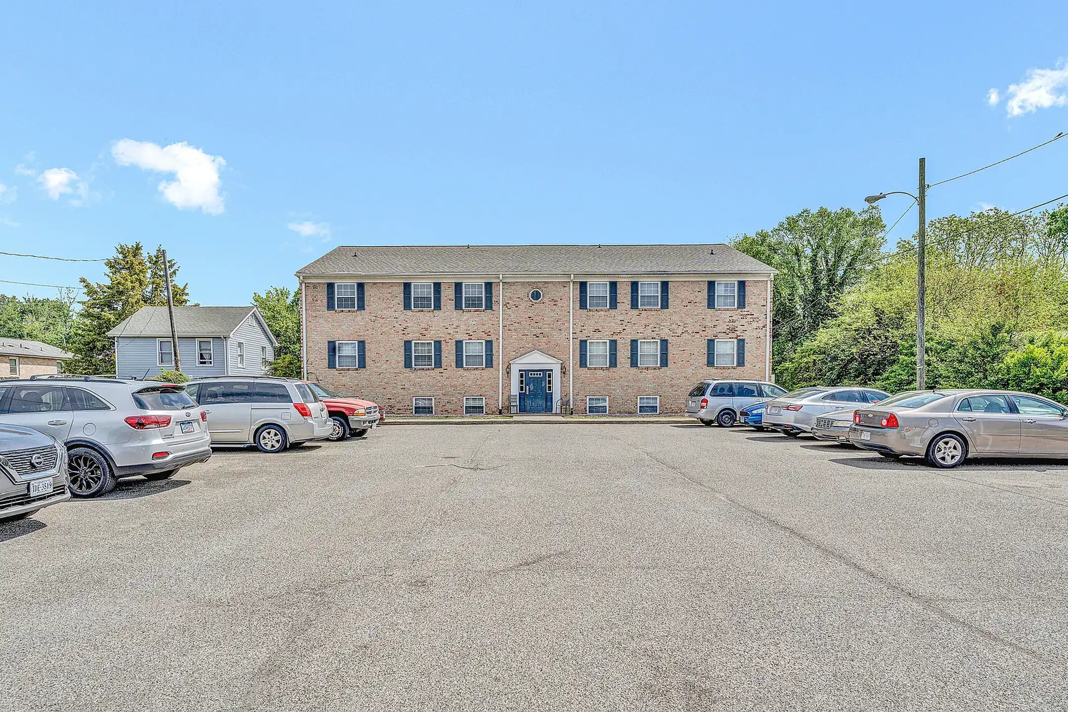 Ellsworth Place - Roanoke, VA 24012 | ApartmentGuide.com